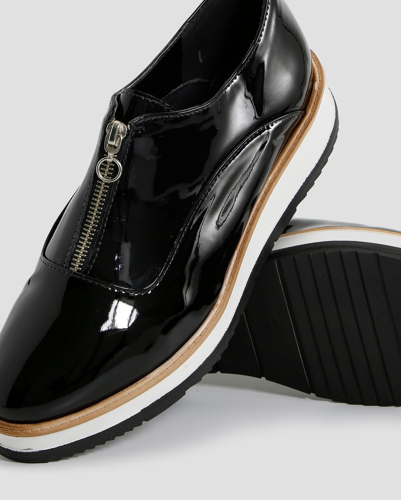 Riachuelo | Sapato Oxford Zíper Verniz Anne Kanner - Preto