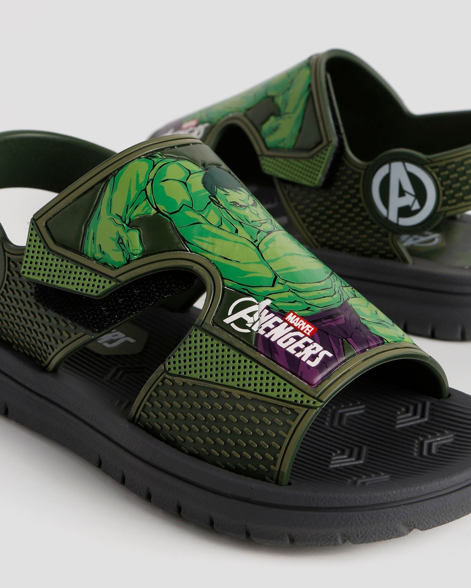 Riachuelo | Sandália Infantil Hulk Avengers + Brinde