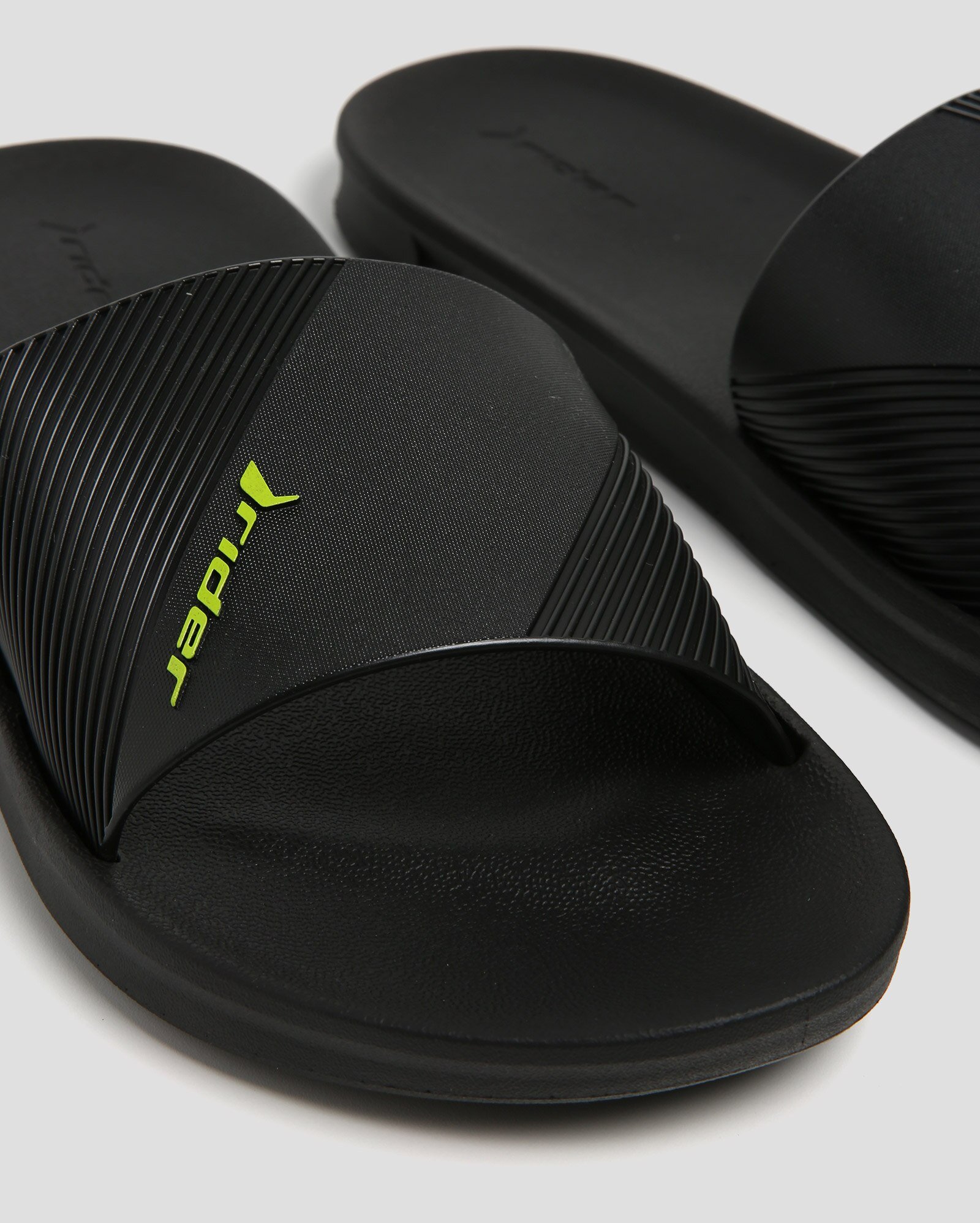 Riachuelo | Chinelo Slide Rider - Preto