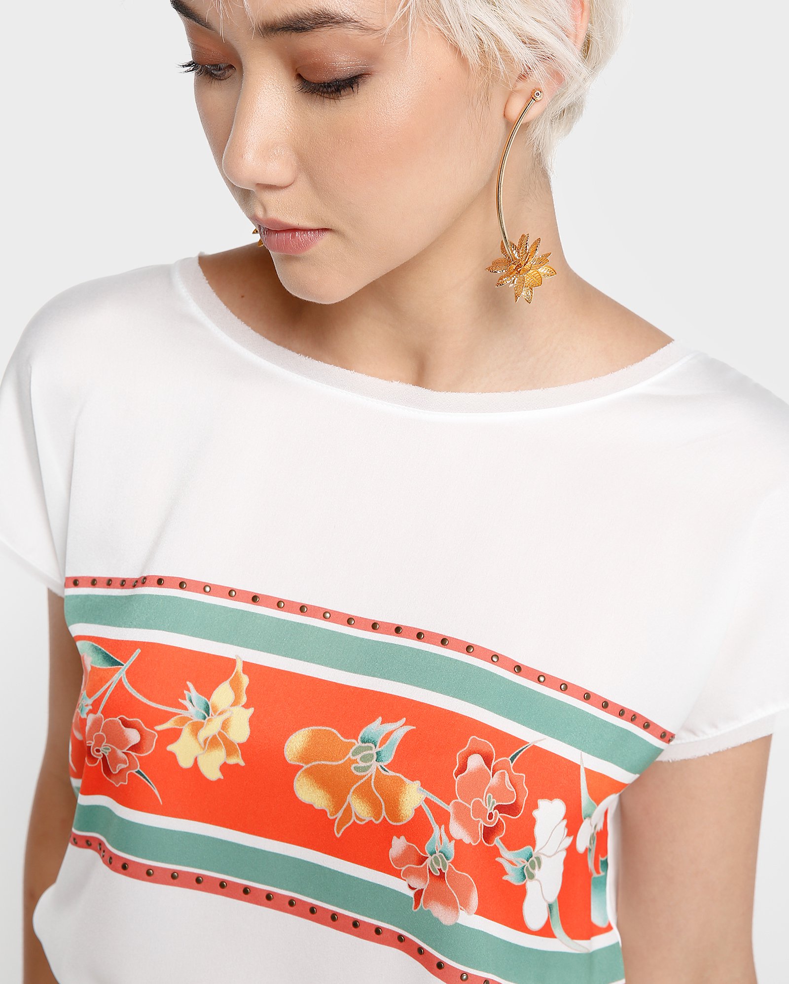 Riachuelo | Blusa Manga Curta Flores - Branco