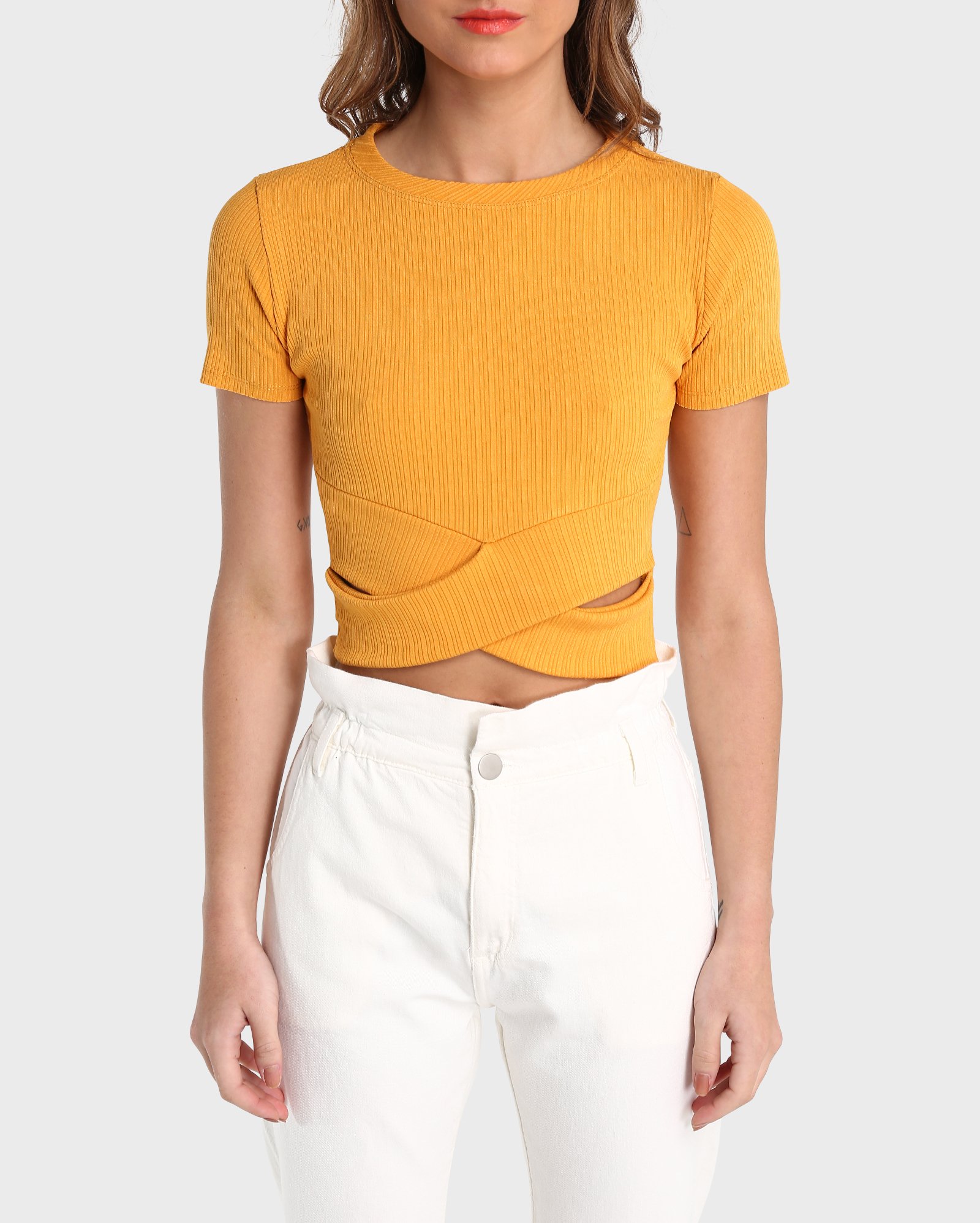 Riachuelo | Blusa Cropped Feminina Manga Curta Malha Twist Amarelo Pool ...