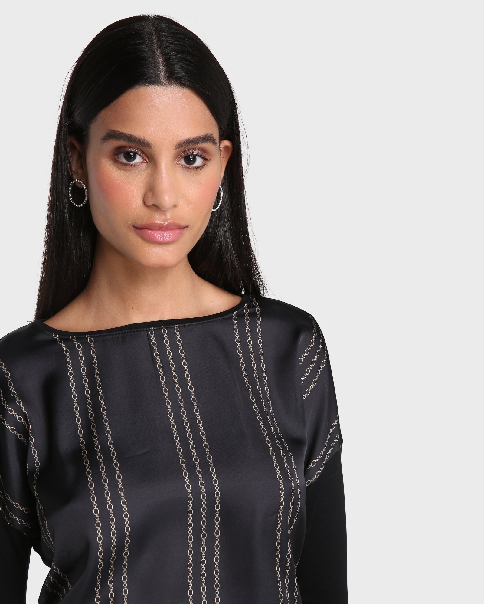 Riachuelo | Blusa Feminina Duo Manga 3/4 Correntes Preto AK by Riachuelo