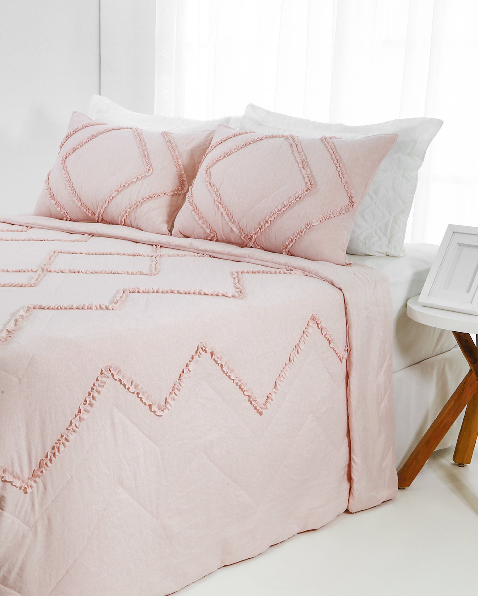 Riachuelo | Kit Colcha Design Frills AK Home Special Rosa Claro King