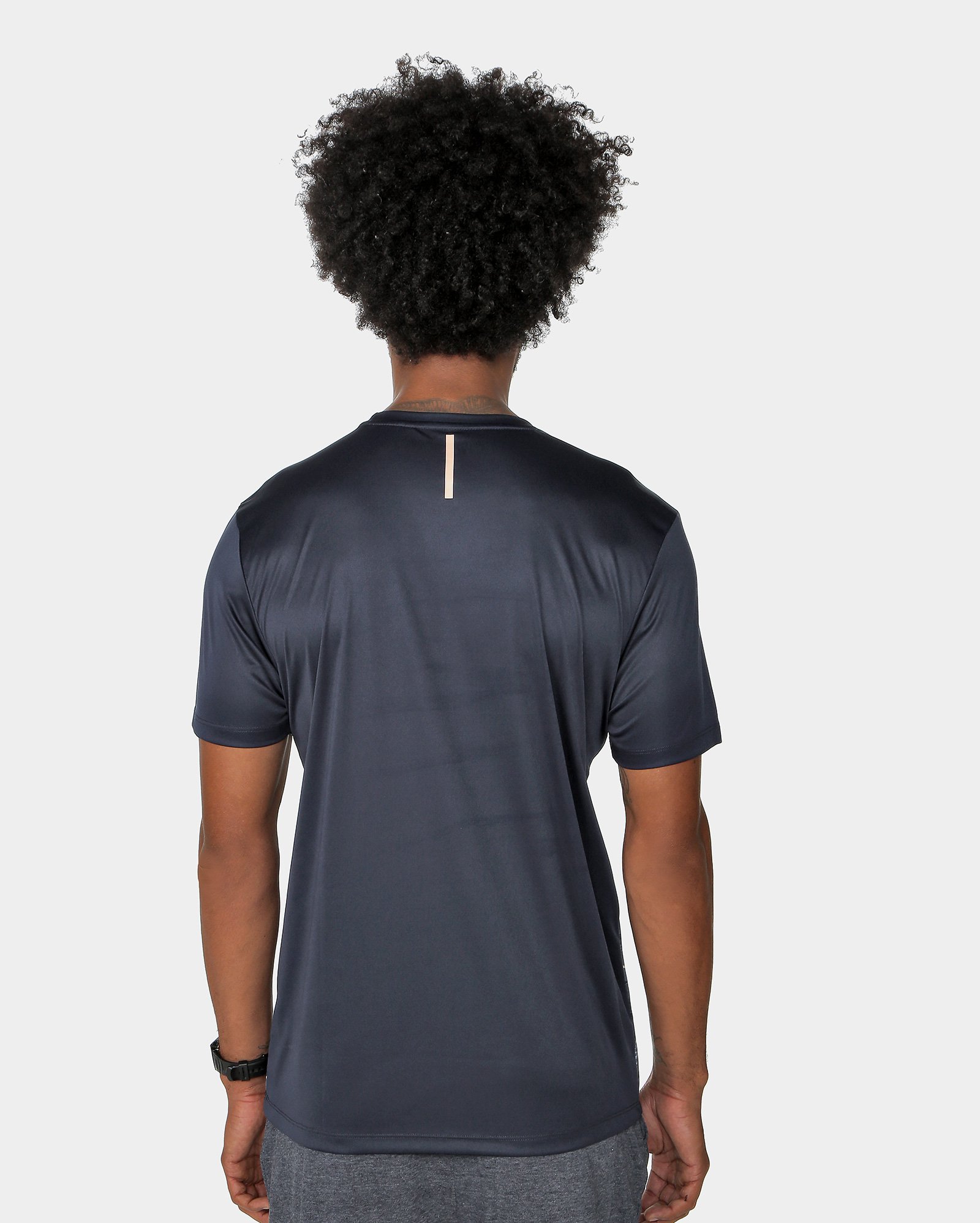 Riachuelo | Camiseta Esportiva Masculina Manga Curta Azul Marinho Body ...