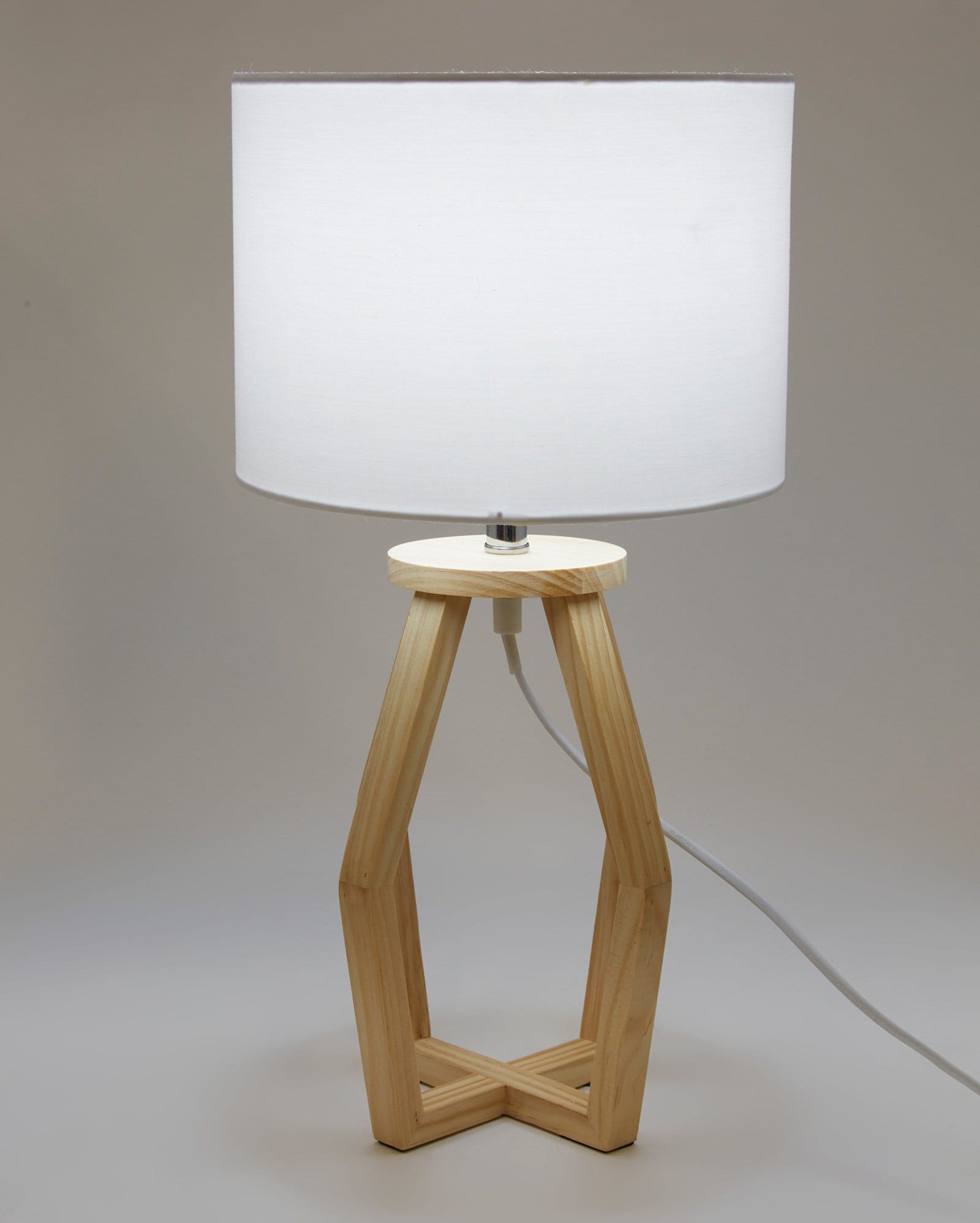 Riachuelo | Abajur Athena Branco/Bege 48x25cm Casa Riachuelo