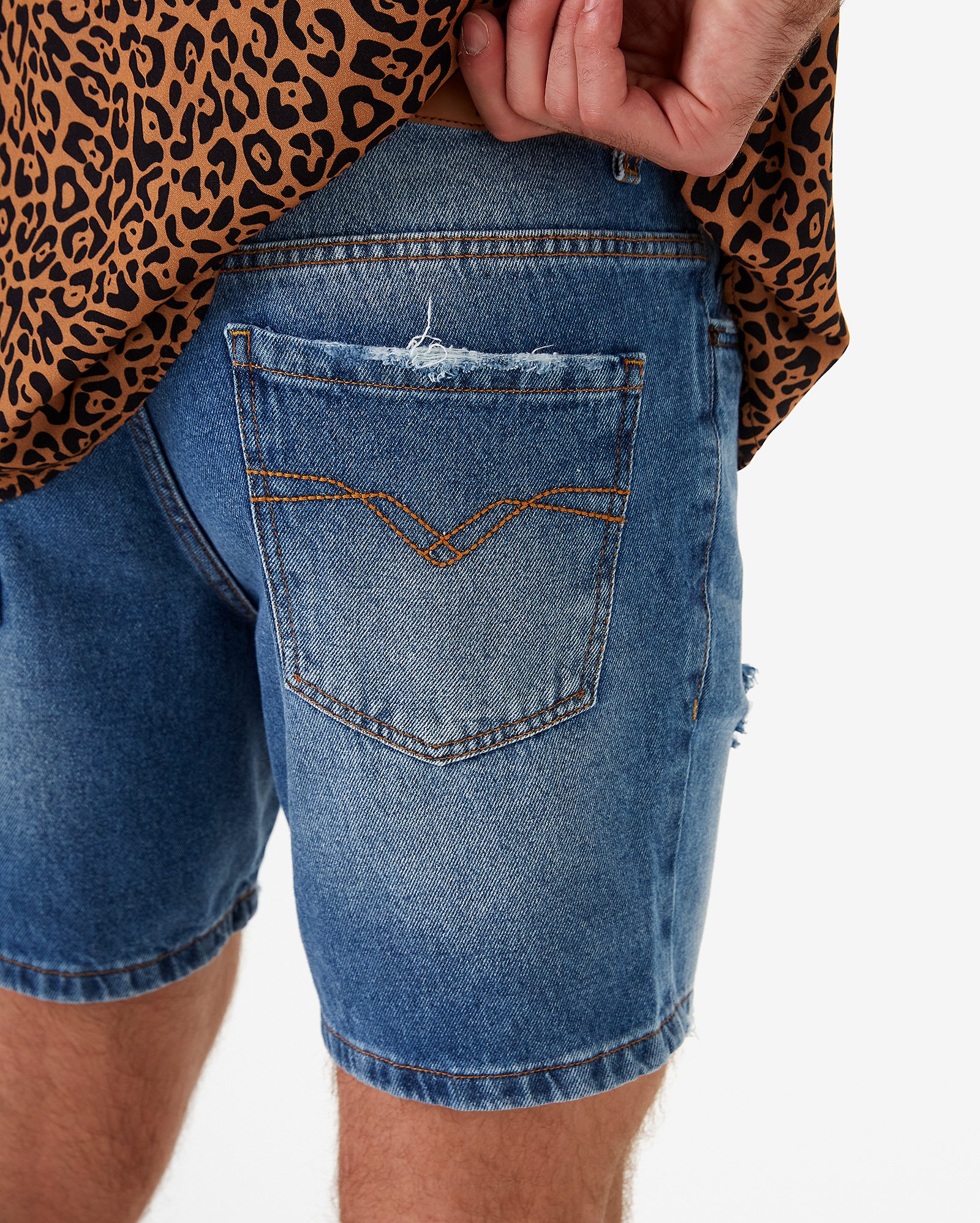 Riachuelo | Short Jeans Masculino Slim com Puídos Denim Médio Pool by ...