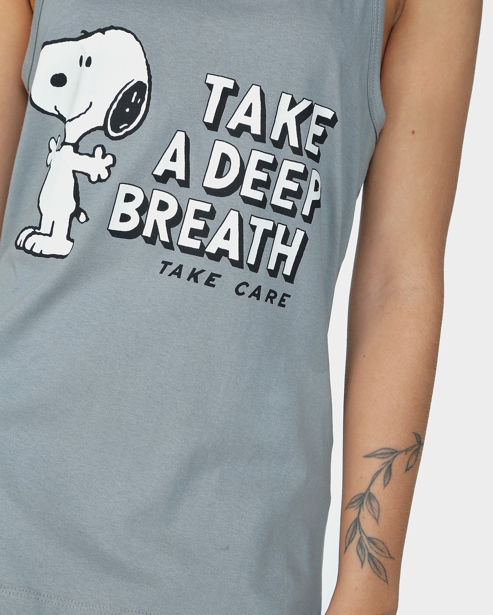 Riachuelo | Pijama Feminino Curto Snoopy Take a Deep Breath Verde Riachuelo