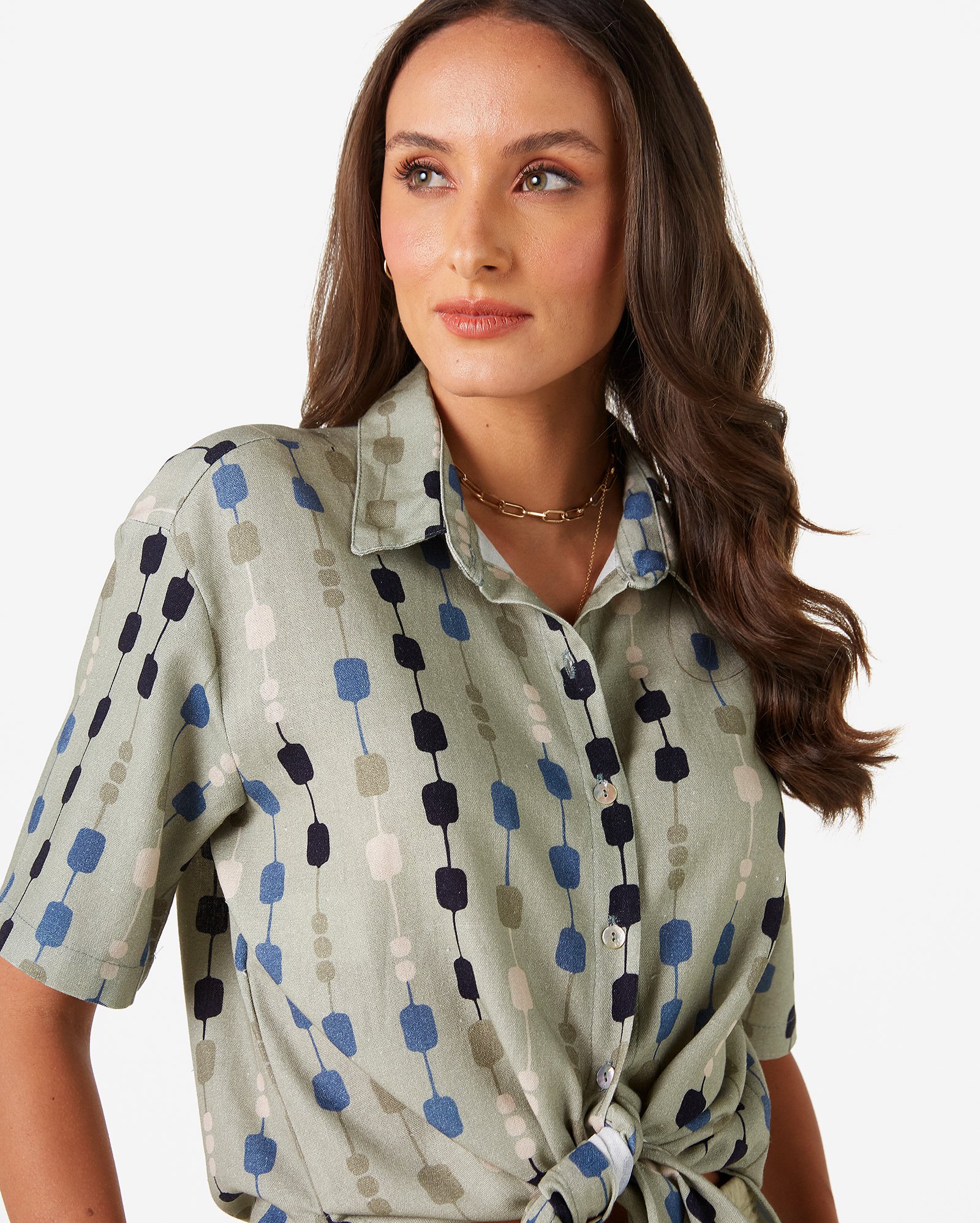 Riachuelo | Camisa Feminina Alongada Manga Curta Linho Abstrata Verde ...