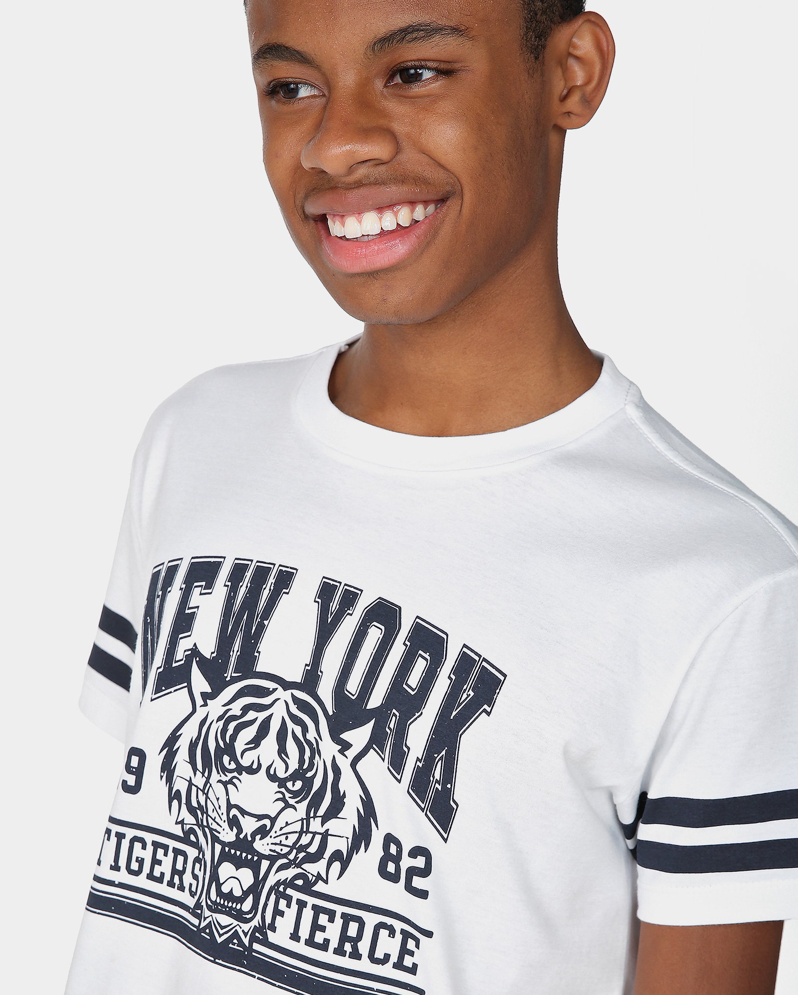 Riachuelo | Camiseta Juvenil New York Tigers Fierce Branco Tam 10 a 16 ...