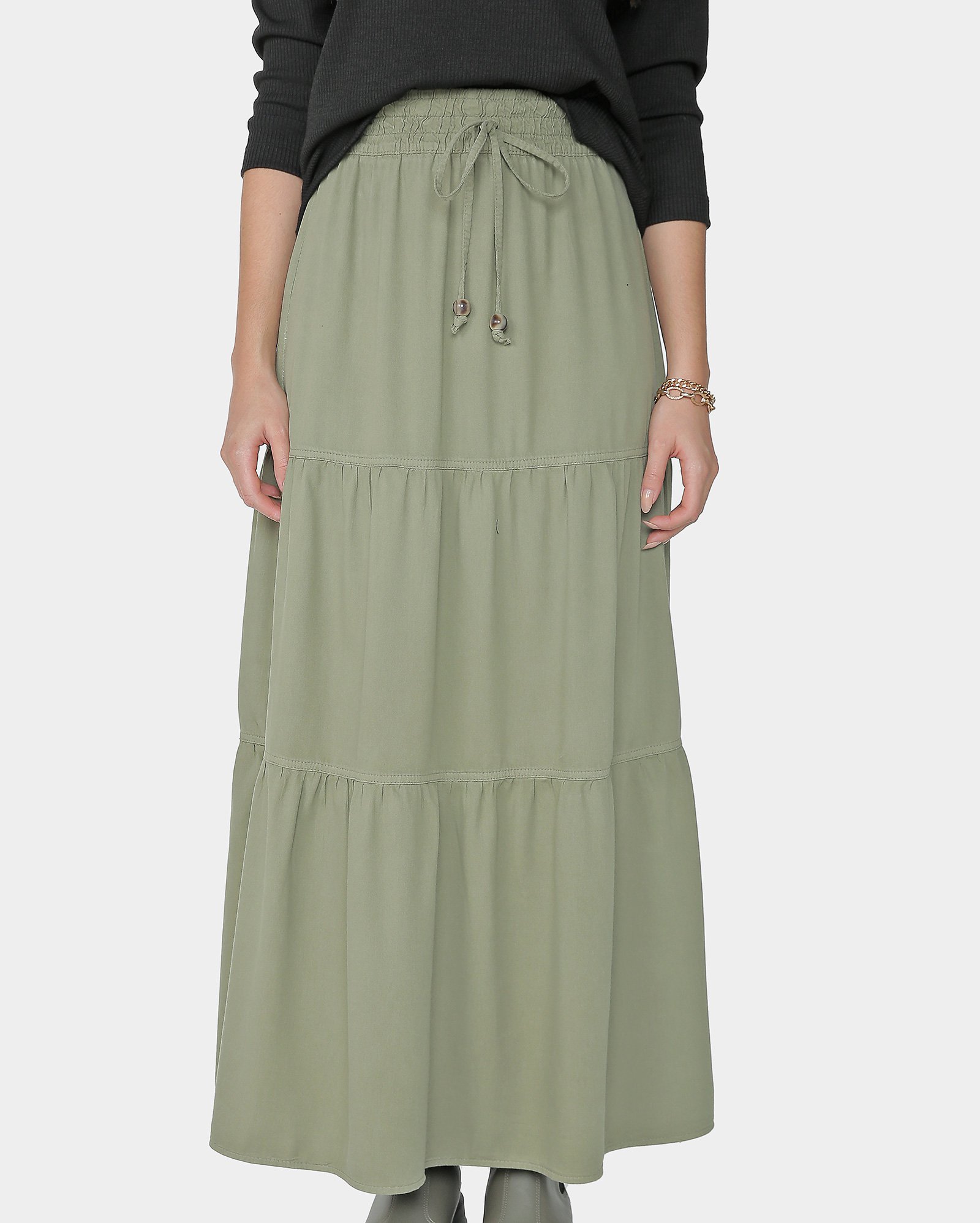 Riachuelo | Saia Longa Feminina Evasê Duas Marias Malha Verde AK by Riachuelo