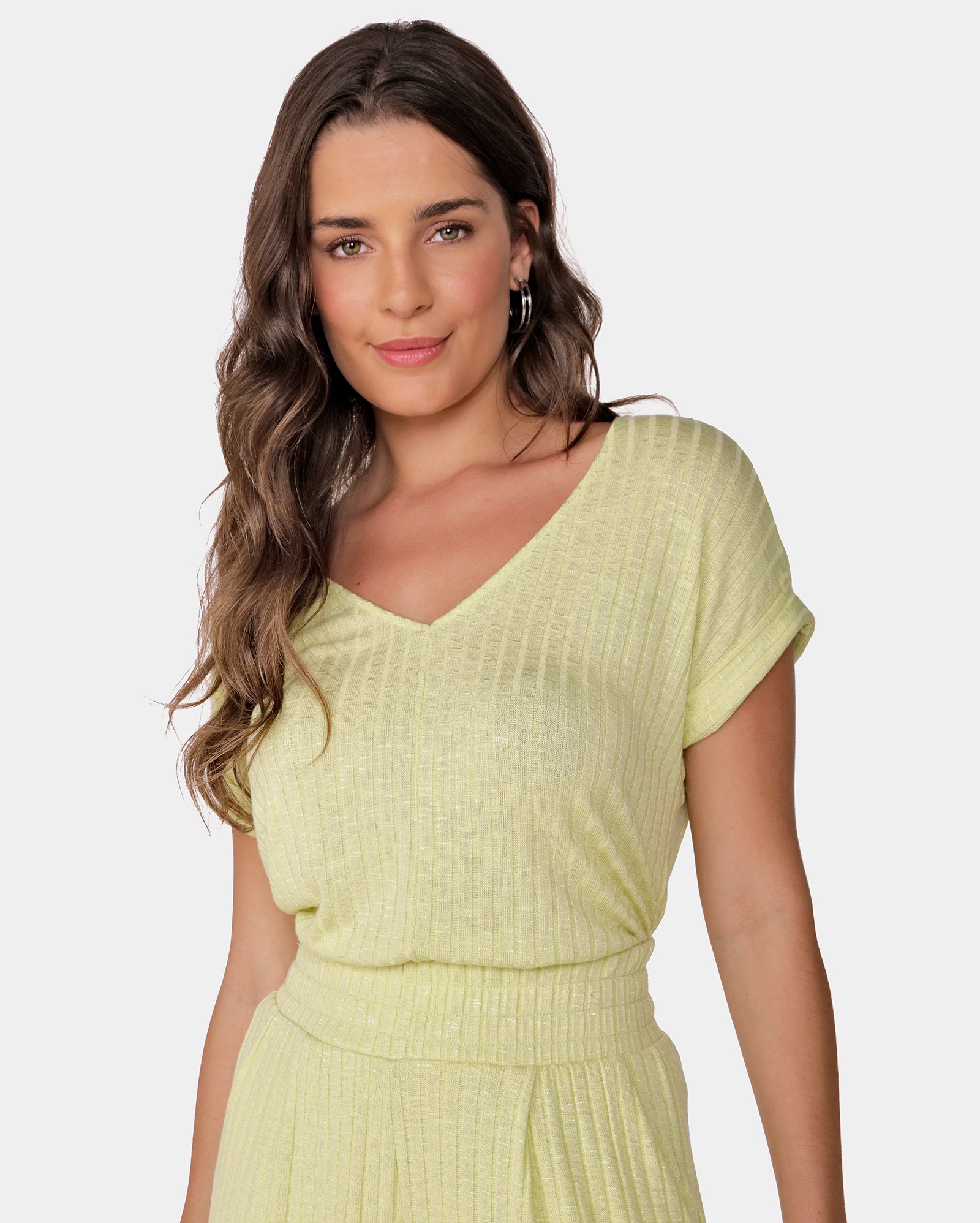 Riachuelo | Blusa Feminina Decote V Tricot Canelado Verde Neon AK by ...