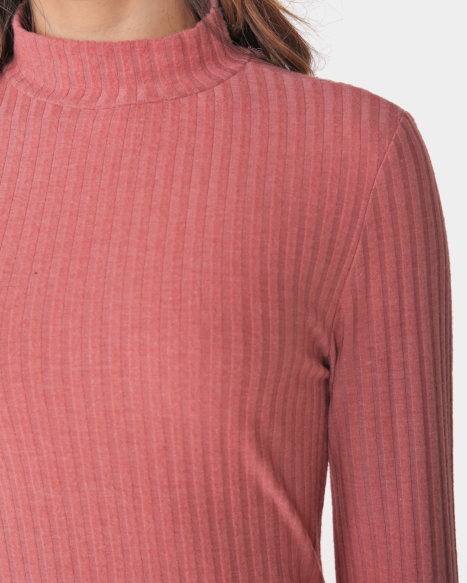 Riachuelo | Blusa Feminina Gola Alta Malha Canelada Rosa Chiclete Pool ...