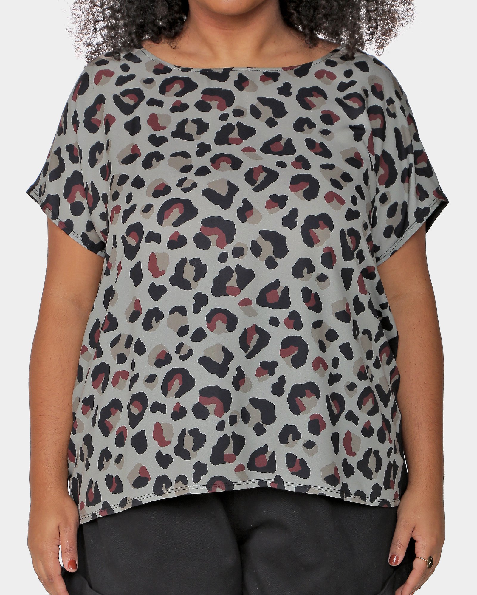 Riachuelo | Blusa Plus Size Feminina Decote Redondo Animal Print Onça ...