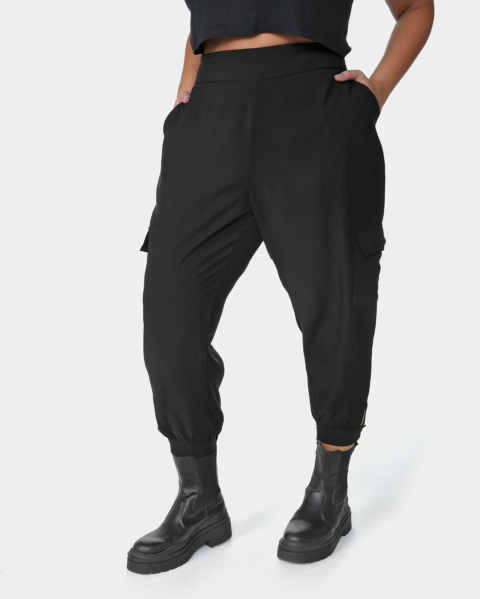 Riachuelo | Calça Plus Size Feminina Cargo Preta Filipa by Riachuelo