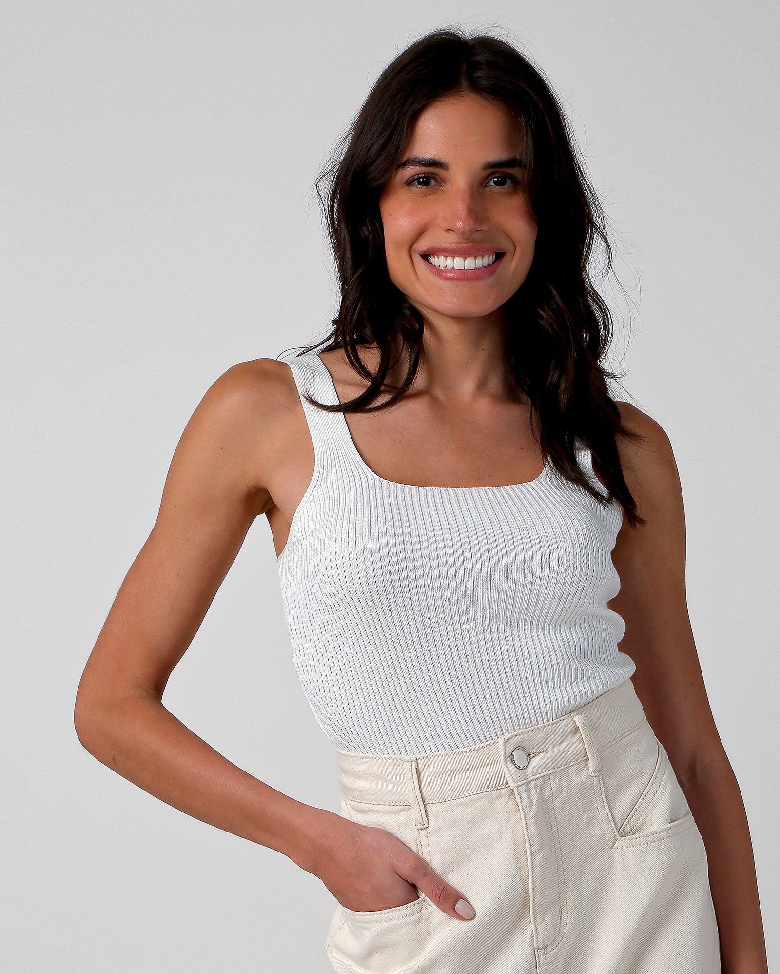 Riachuelo | Regata feminina tricot decote reto branca | AK by Riachuelo