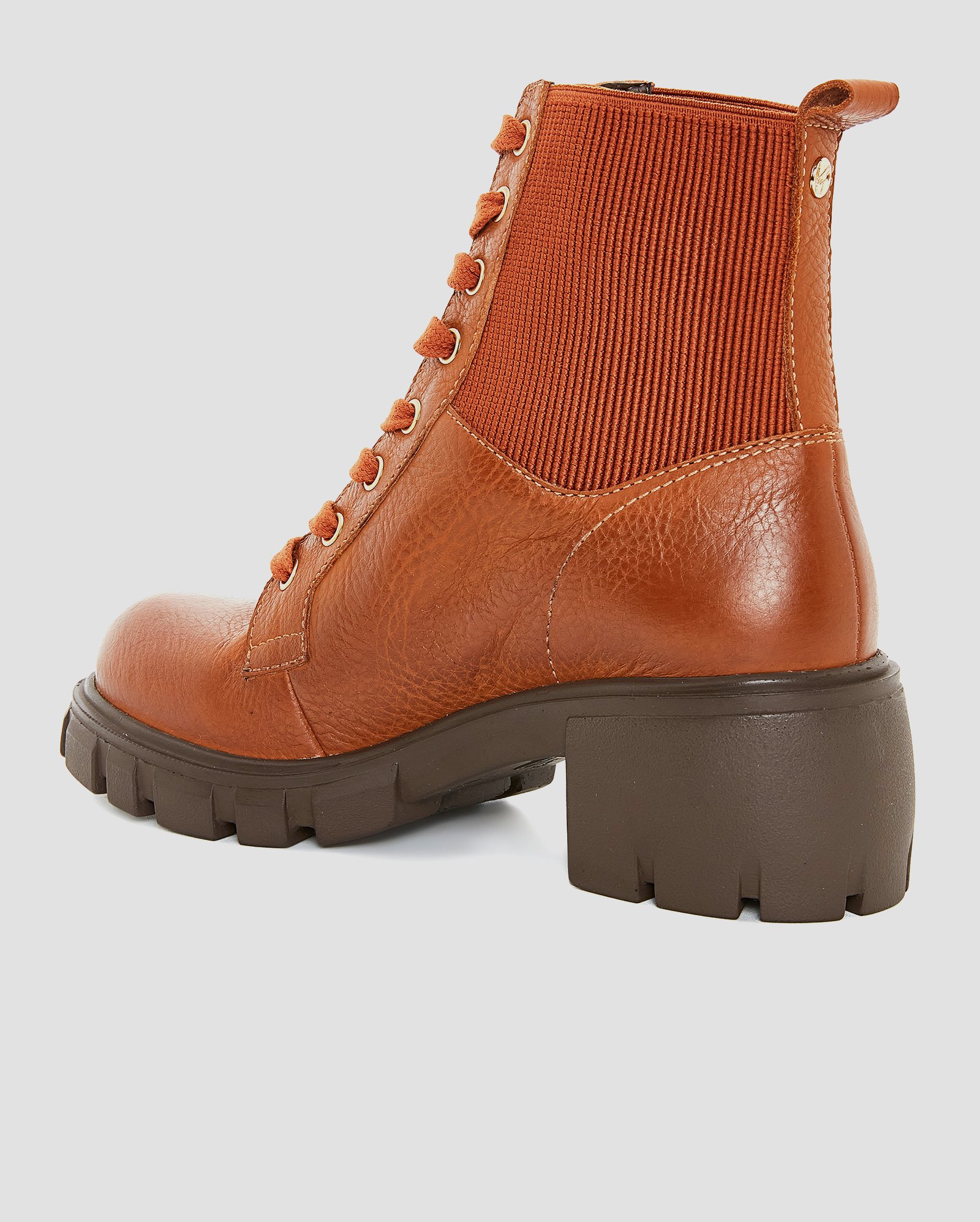 Riachuelo | Bota Coturno Salto Médio Couro Tratorado Cadarço Elástico ...