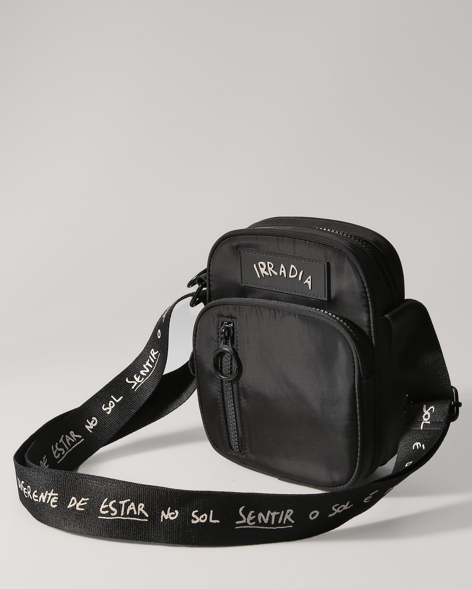 Riachuelo | Bolsa crossbody irradia preta | Riachuelo + Incerti