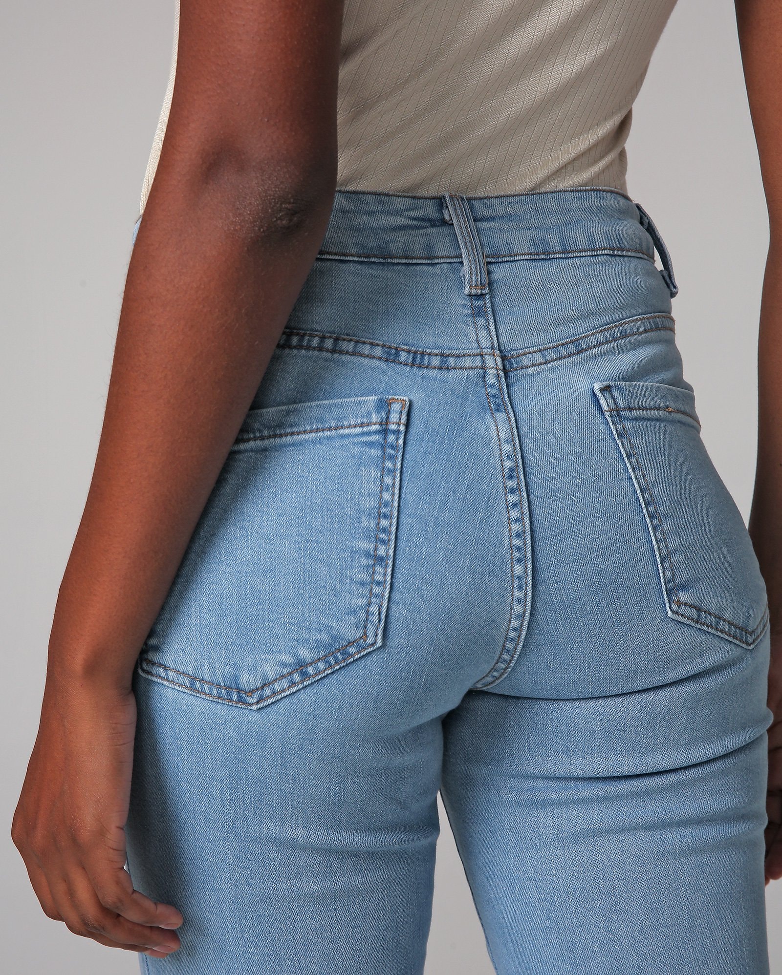 Riachuelo | Calça jeans feminina bootcut cintura média denim claro | AK ...