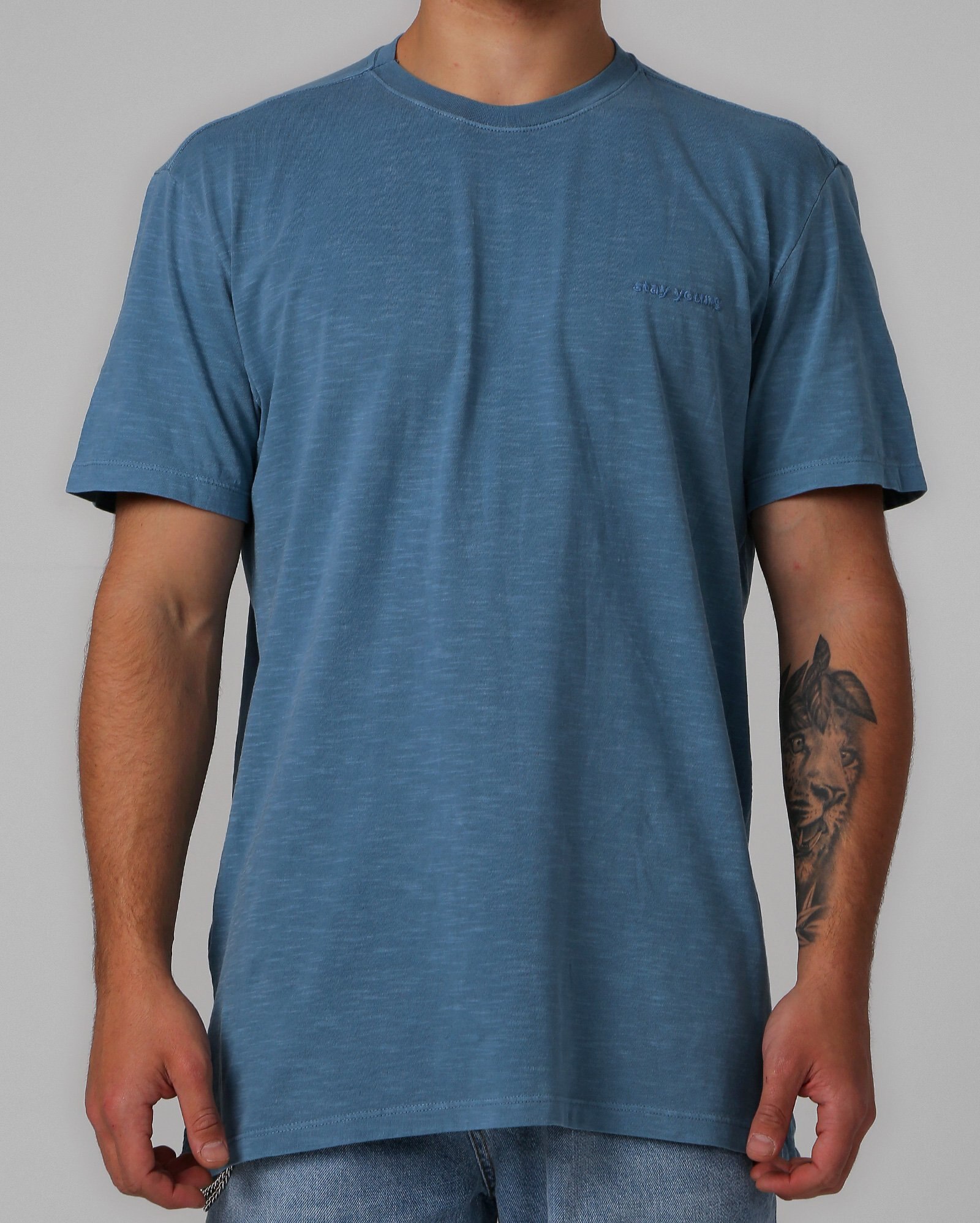 Riachuelo | Camiseta masculina stay young azul | Pool by Riachuelo