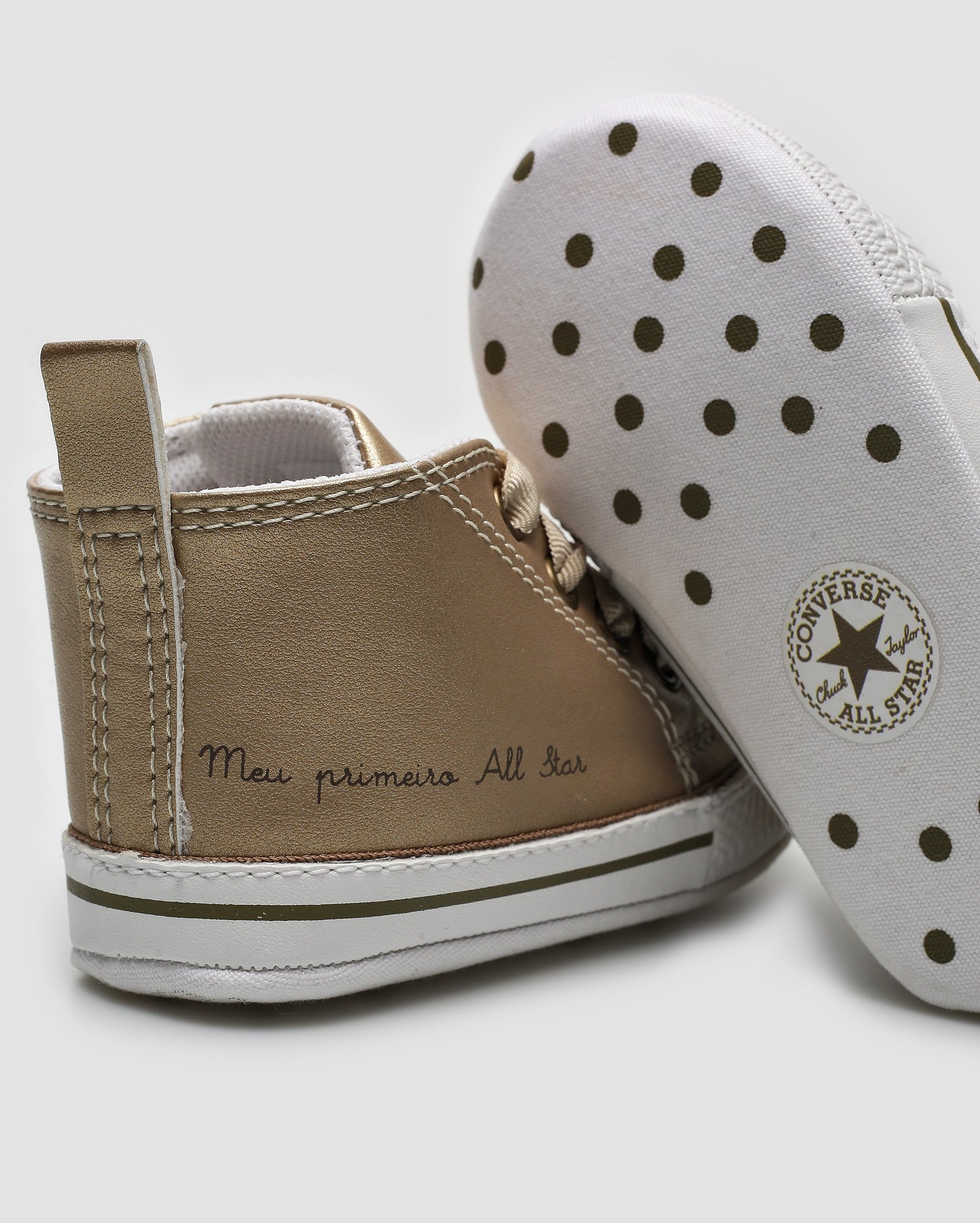 Riachuelo | Tênis Chuck Taylor cano alto dourado | Converse All Star
