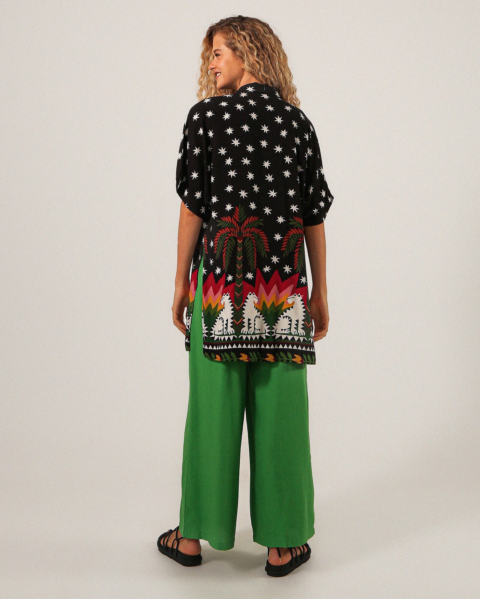 Riachuelo | Camisa feminina alongada noite intensa preta | Riachuelo ...