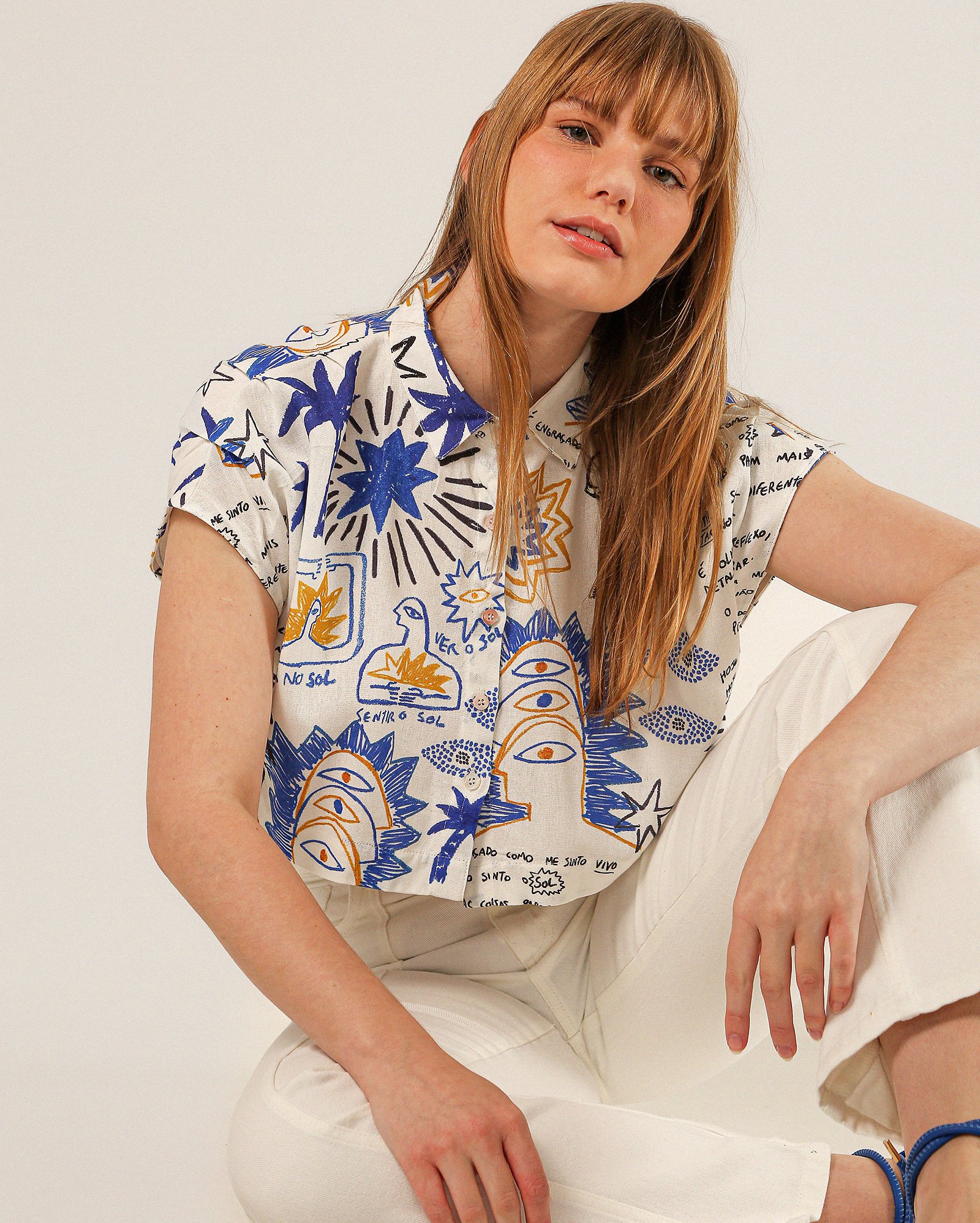 Riachuelo | Camisa cropped rascunhos manga curta branca | Riachuelo ...