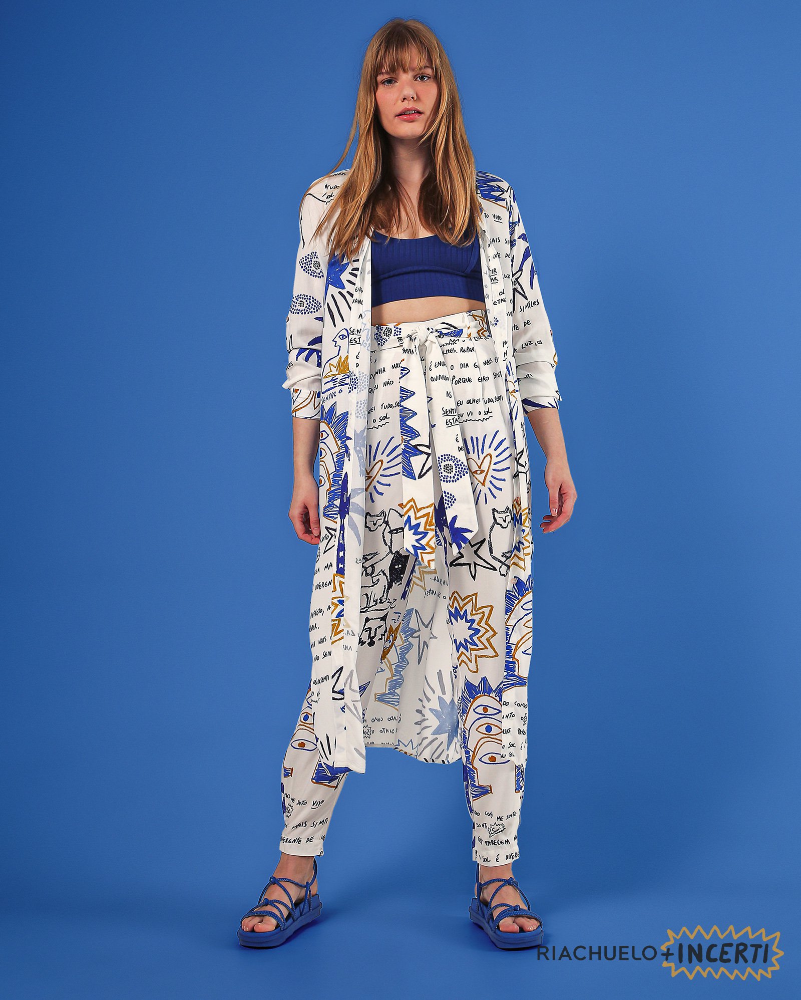 Riachuelo | Camisa feminina alongada rascunhos branca | Riachuelo + Incerti