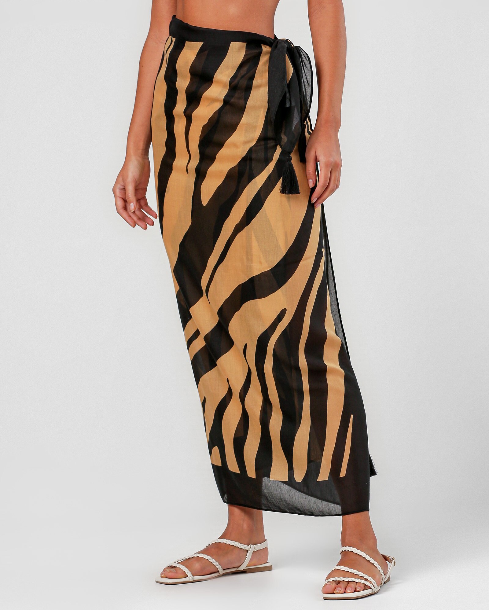 Riachuelo | Canga parêo animal print com tassel preta