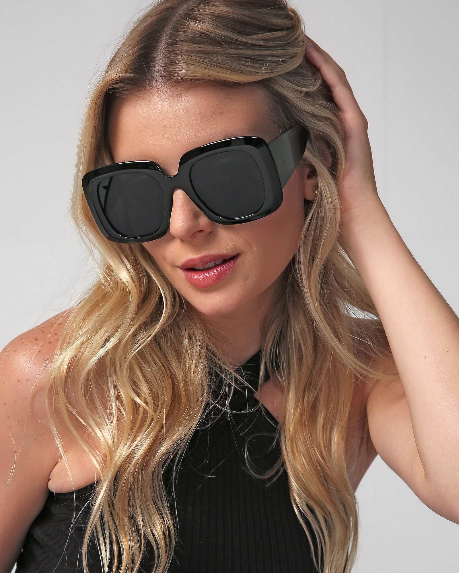Riachuelo | Óculos de sol feminino grande quadrado preto | Riachuelo