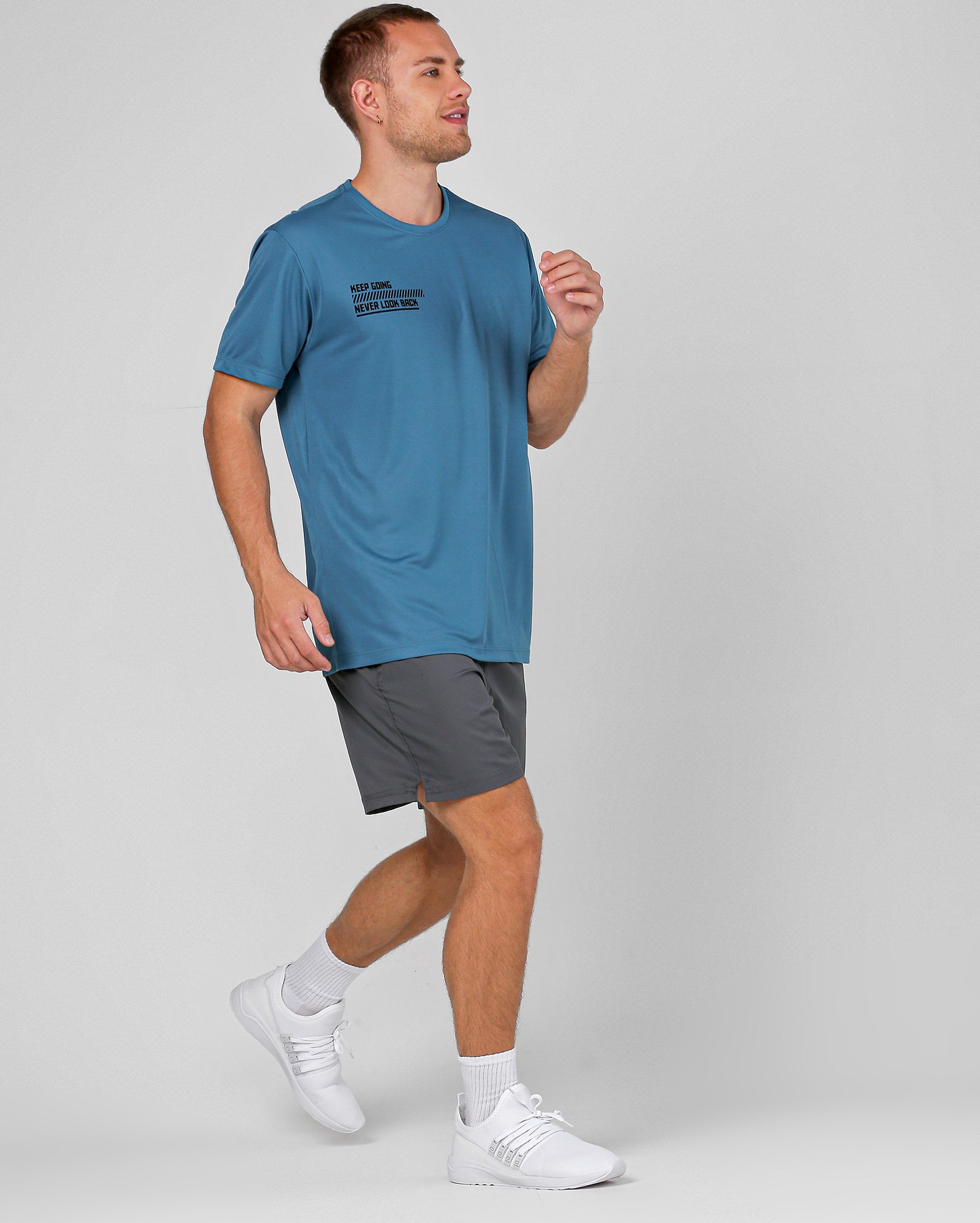 Riachuelo | Camiseta esportiva masculina lettering azul | Body Work