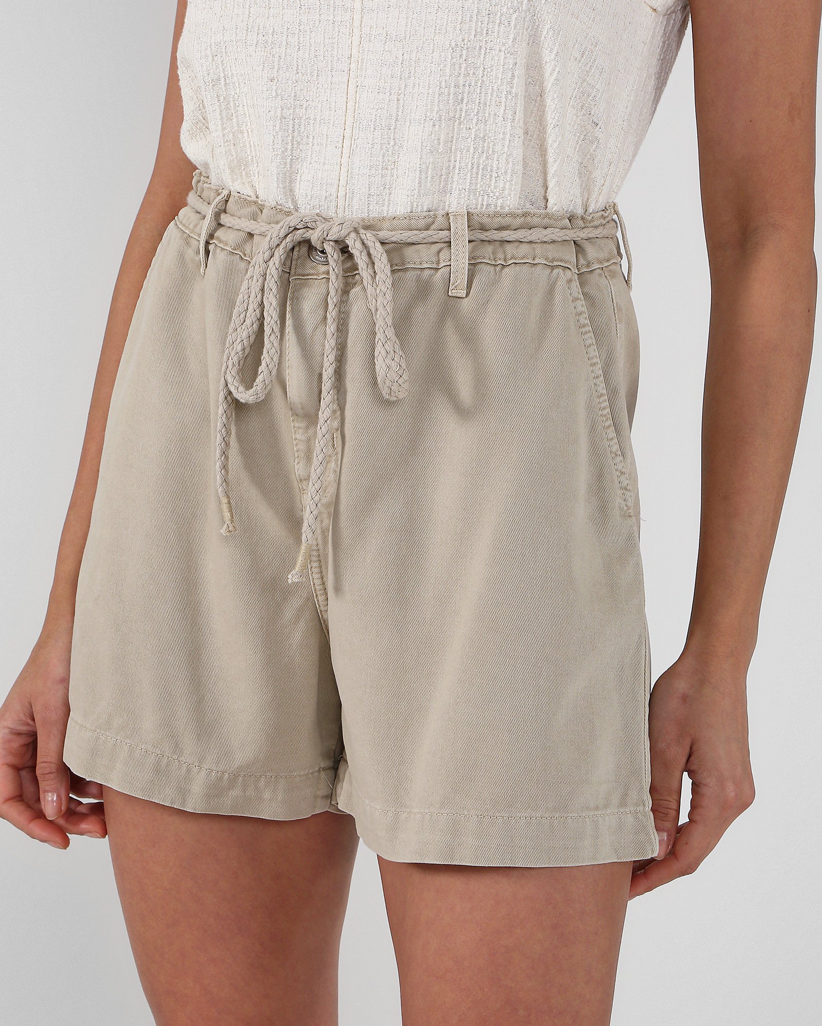 Riachuelo | Short jeans color feminino com cordão bege | AK by Riachuelo