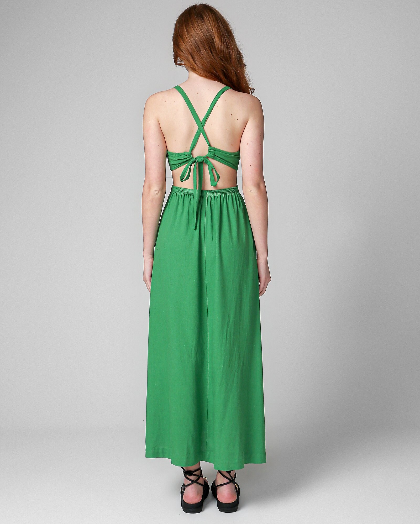 Riachuelo | Vestido midi com recorte verde | Pool by Riachuelo