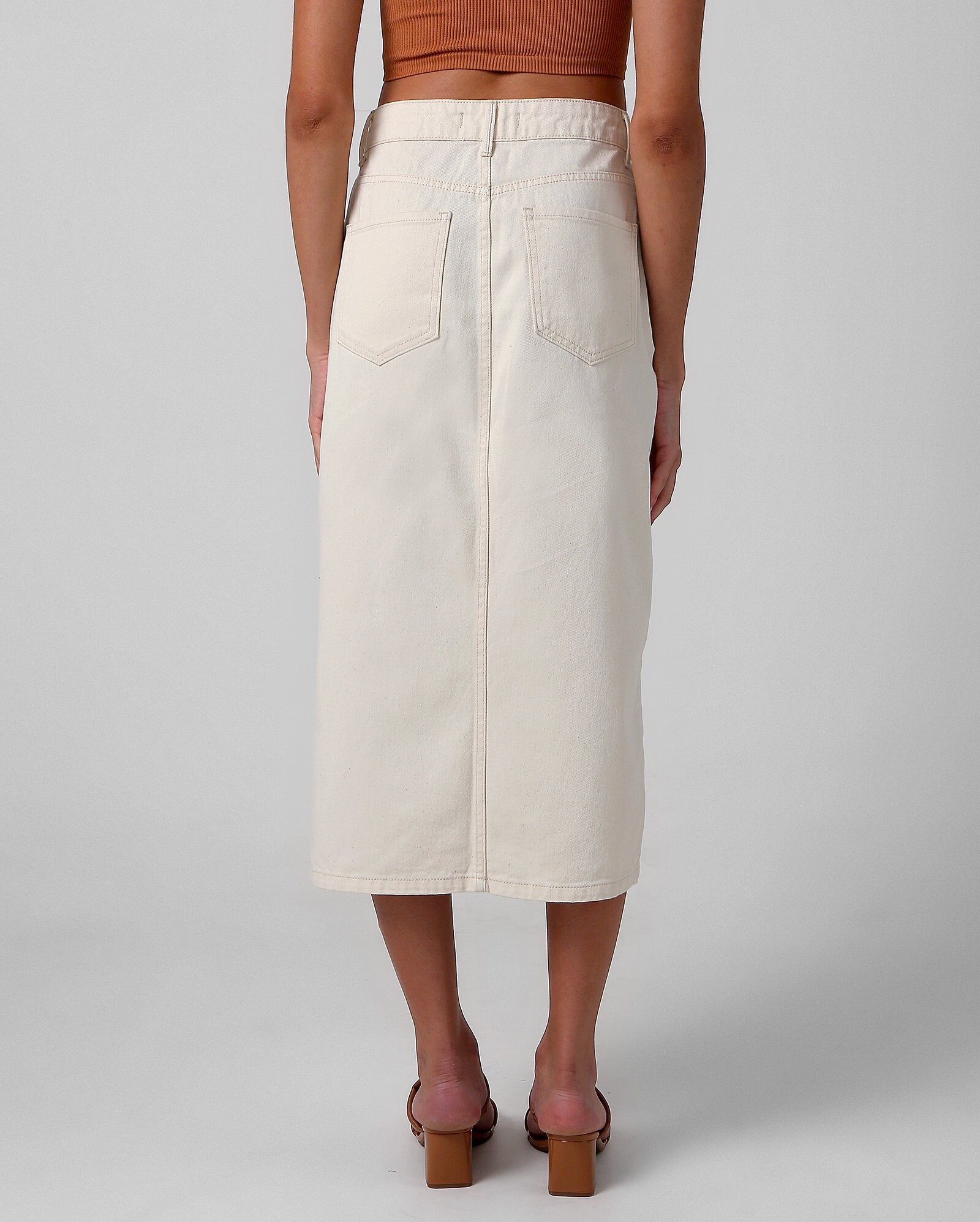 Riachuelo | Saia jeans color midi com fenda off-white | AK by Riachuelo