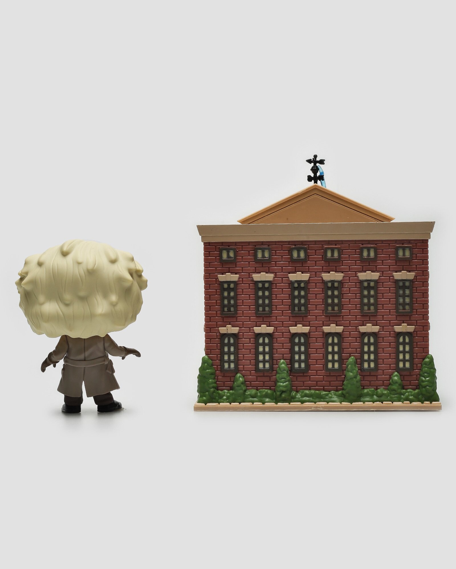 Riachuelo | Funko Pop Doc With Clock Tower Back To The Future 15 bege