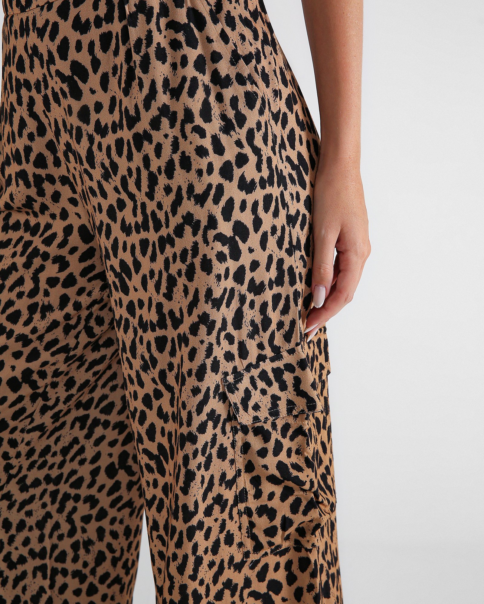 Riachuelo | Calça feminina wide leg animal print bege | Pool by Riachuelo