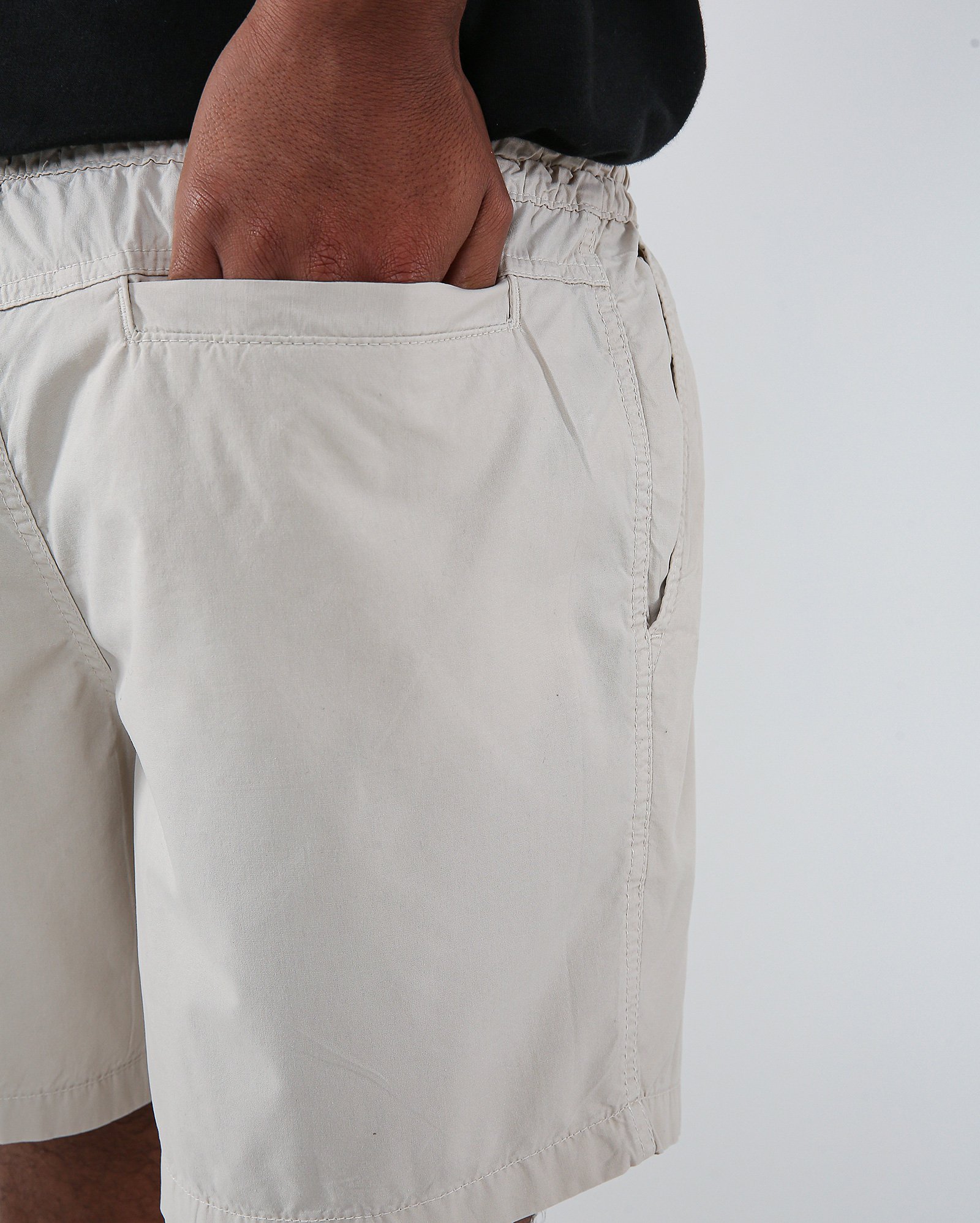 Riachuelo | Short jeans color masculino reto amarração bege | Pool by ...