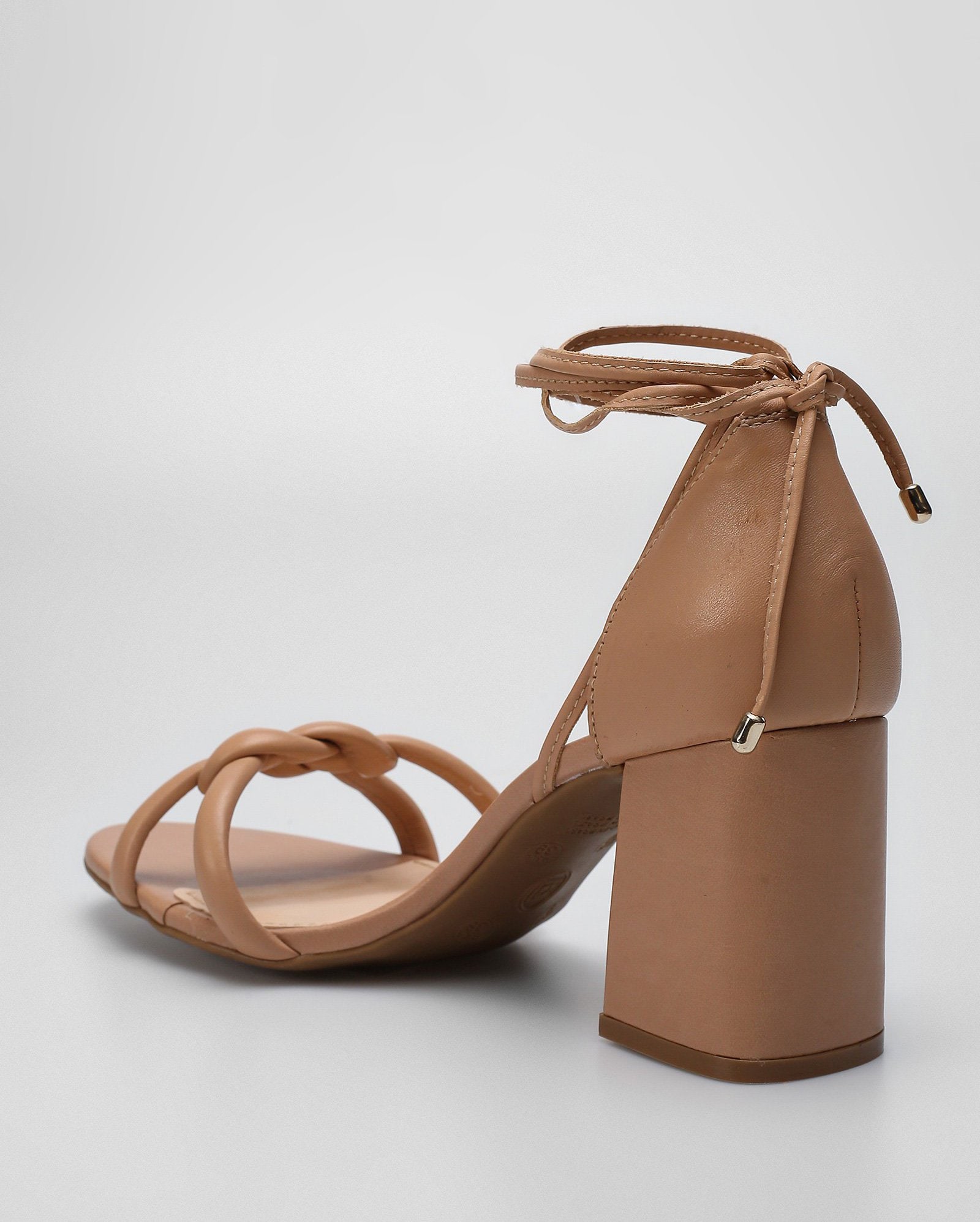 Riachuelo | Sandália feminina de couro com amarração bege | Bottero