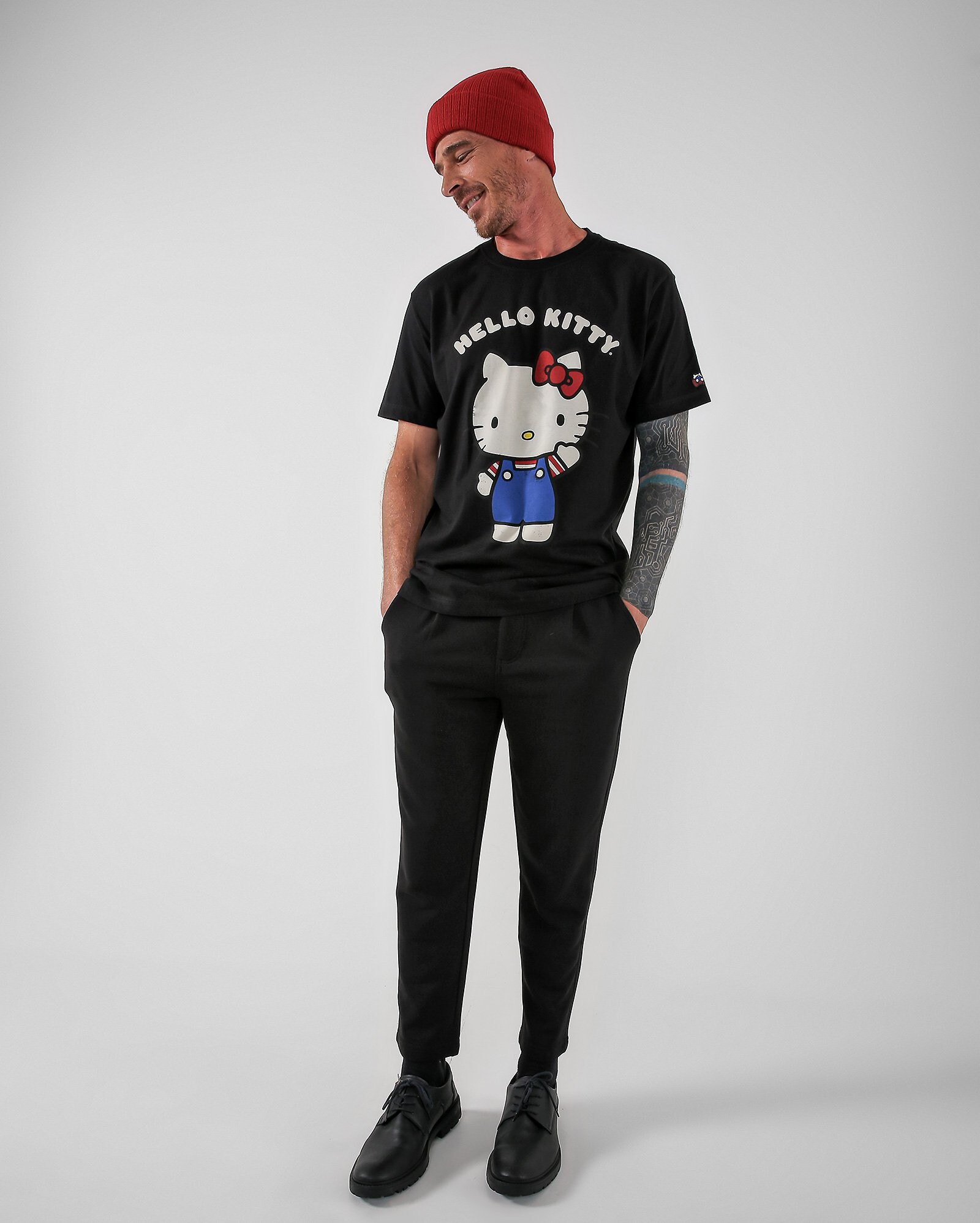 Riachuelo | Camiseta unissex regular Hello Kitty preta | Sanrio