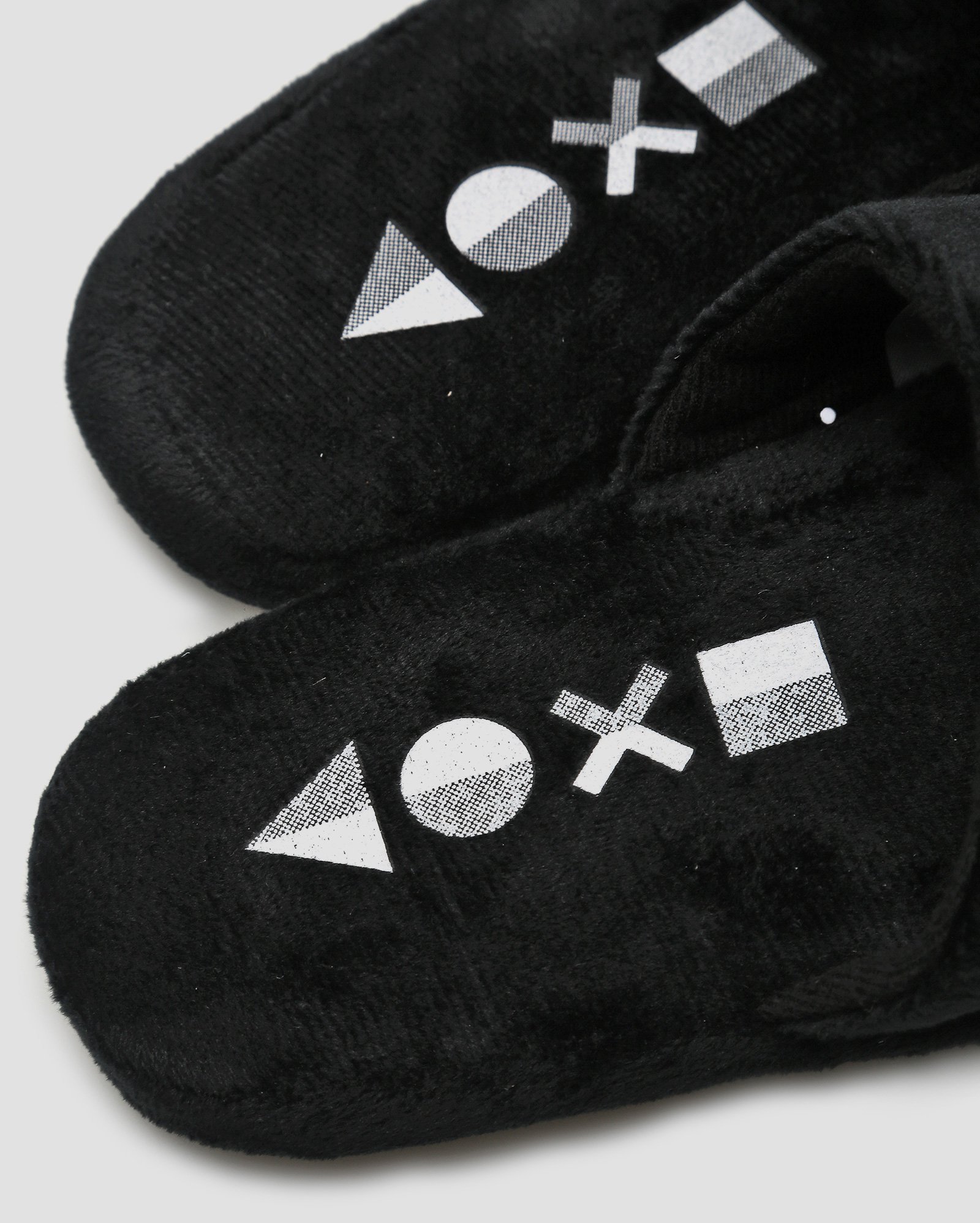Riachuelo | Pantufa slipper bordado Playstation preta | Sony