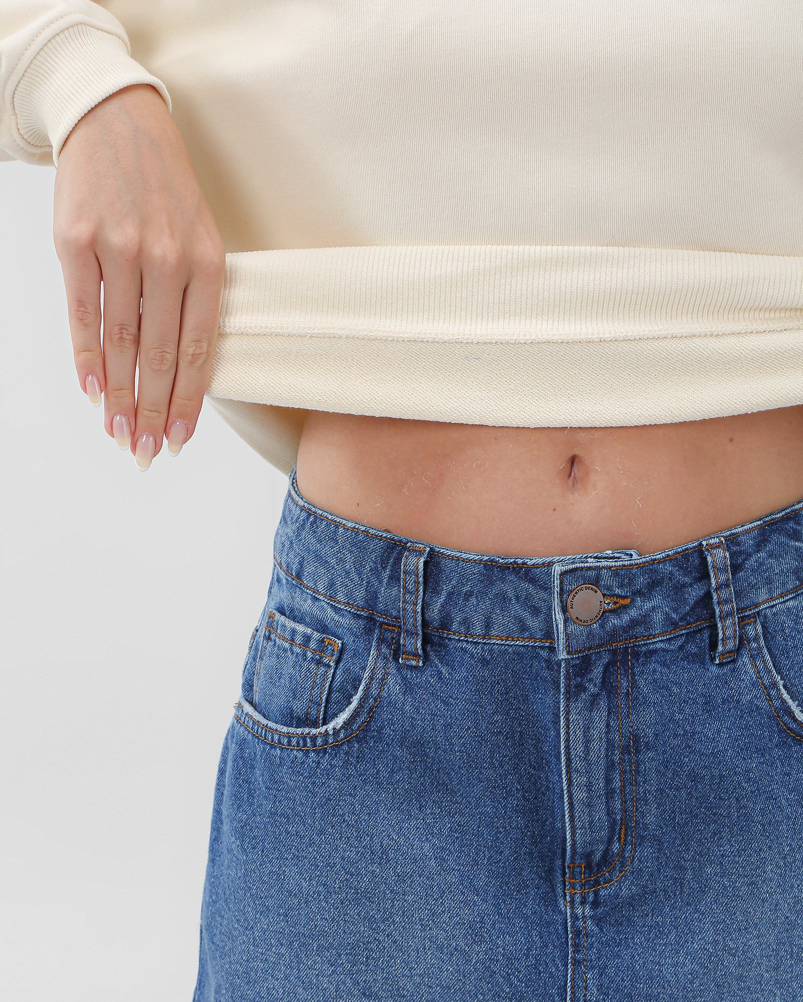 Riachuelo | Blusa de moletom feminina fechada com babado bege | Pool by ...