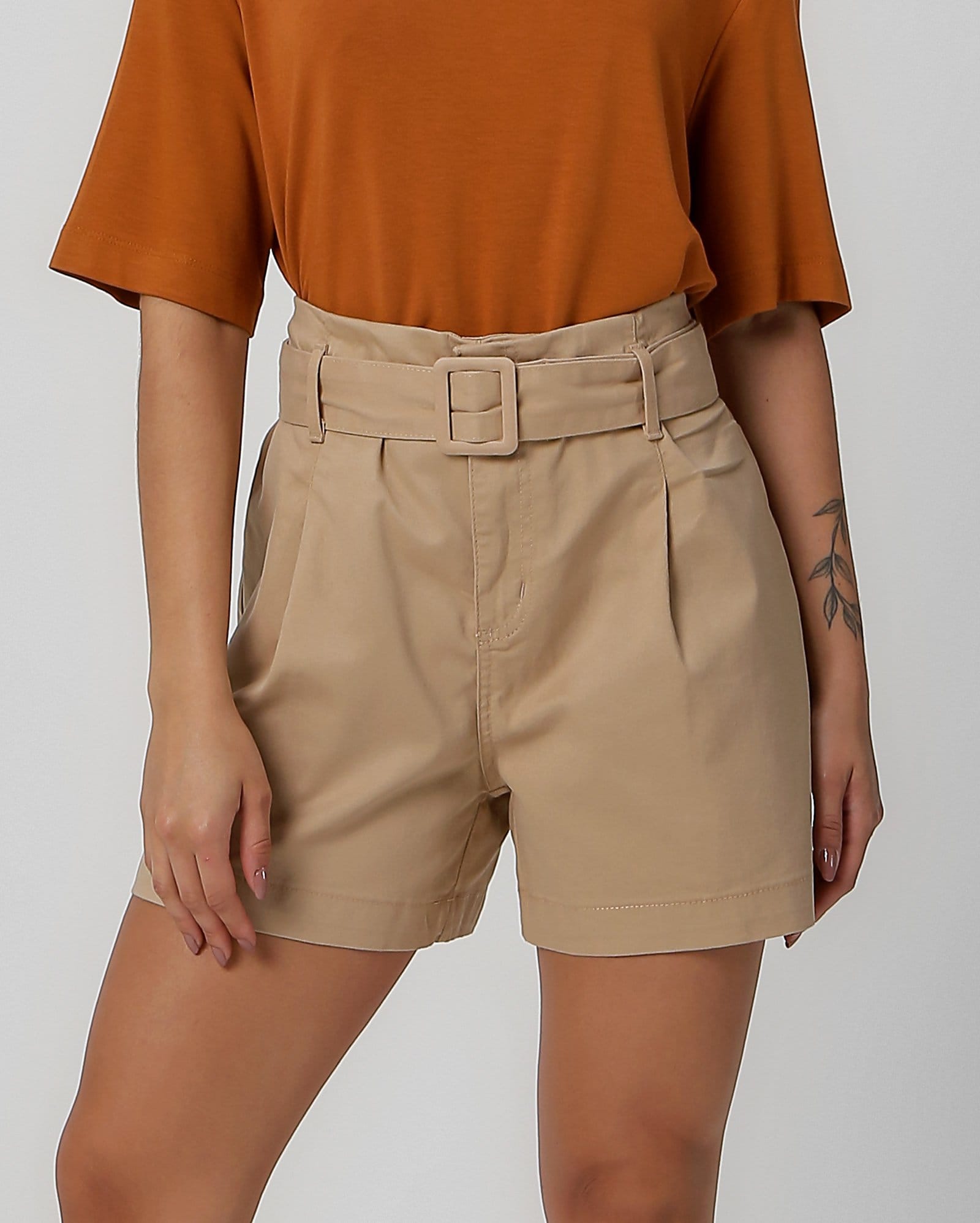 Riachuelo | Short jeans color feminino clochard com cinto bege