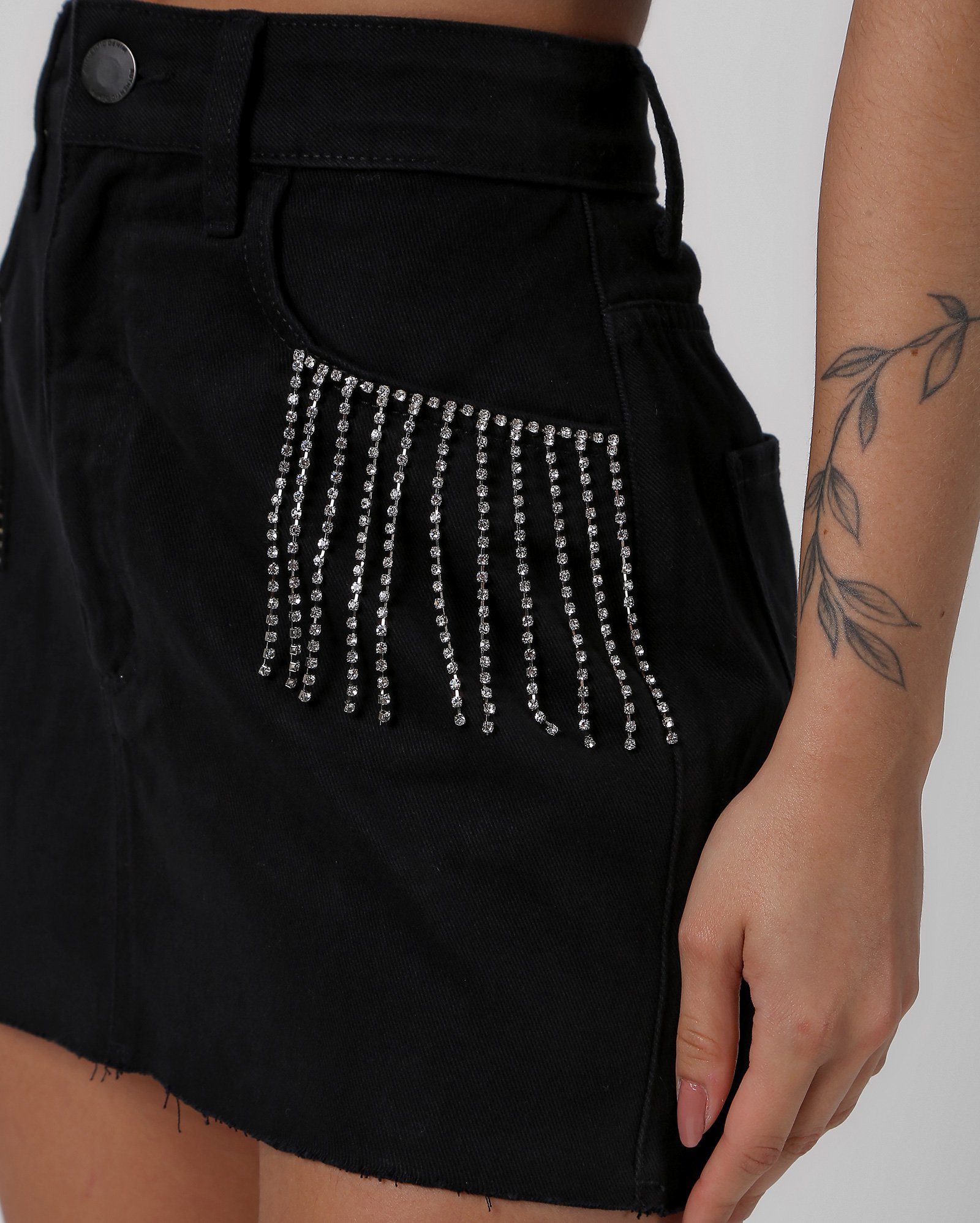 Riachuelo | Saia black jeans curta strass e bolsos | Pool by Riachuelo