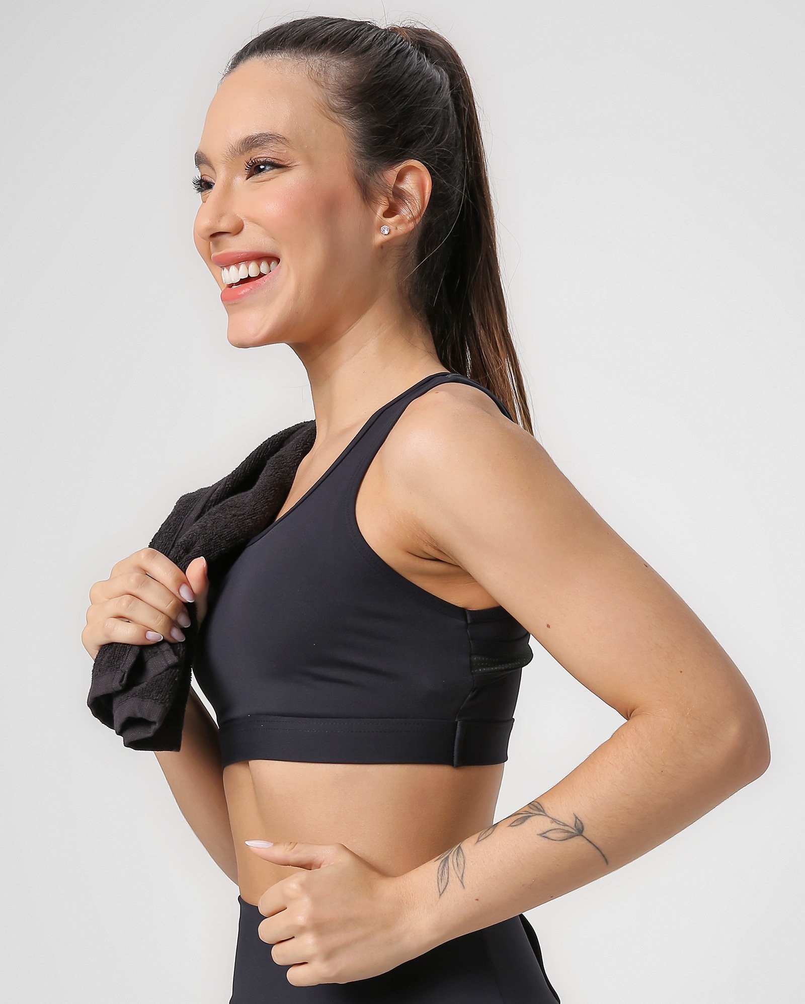 Riachuelo | Top esportivo poliamida com refletivo preto | BodyWork by Riachuelo