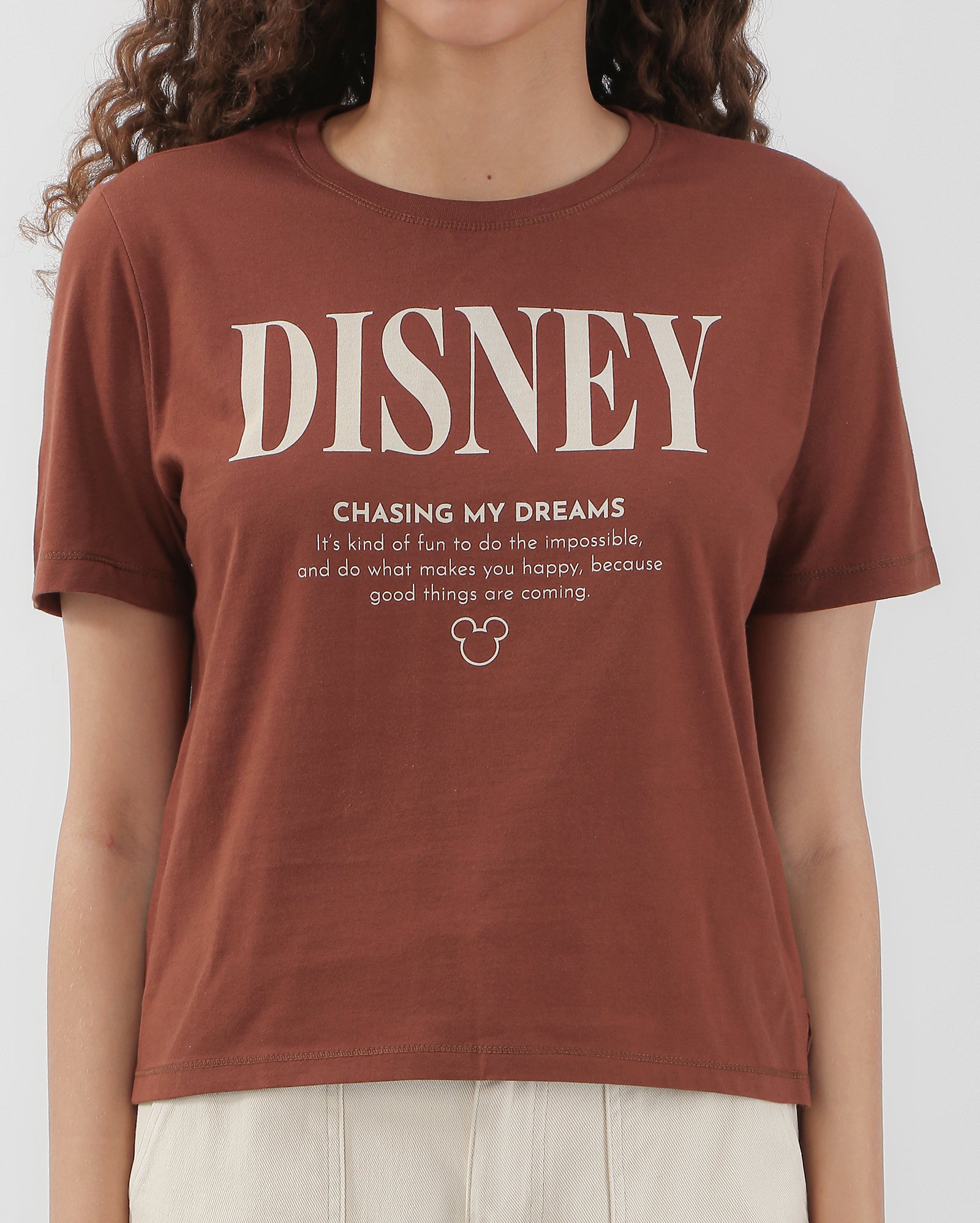 Riachuelo | Camiseta feminina Mickey chasing my dreams marrom | Disney