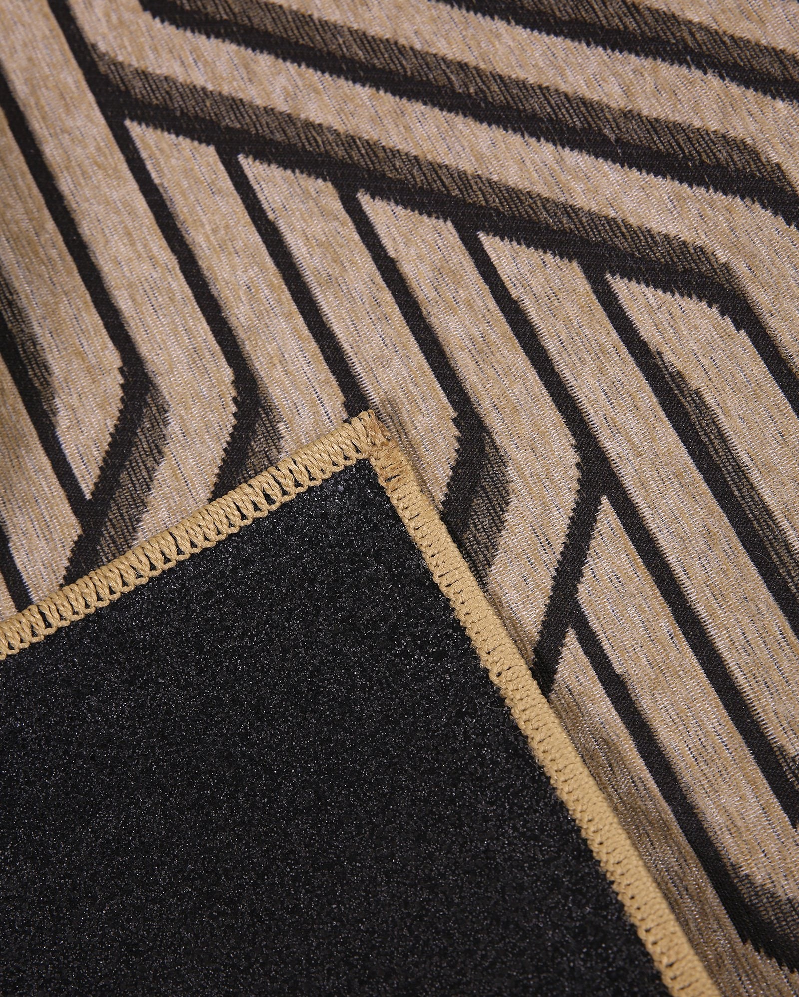 Riachuelo | Tapete retangular abstrato 100x150cm bege | J. Serrano