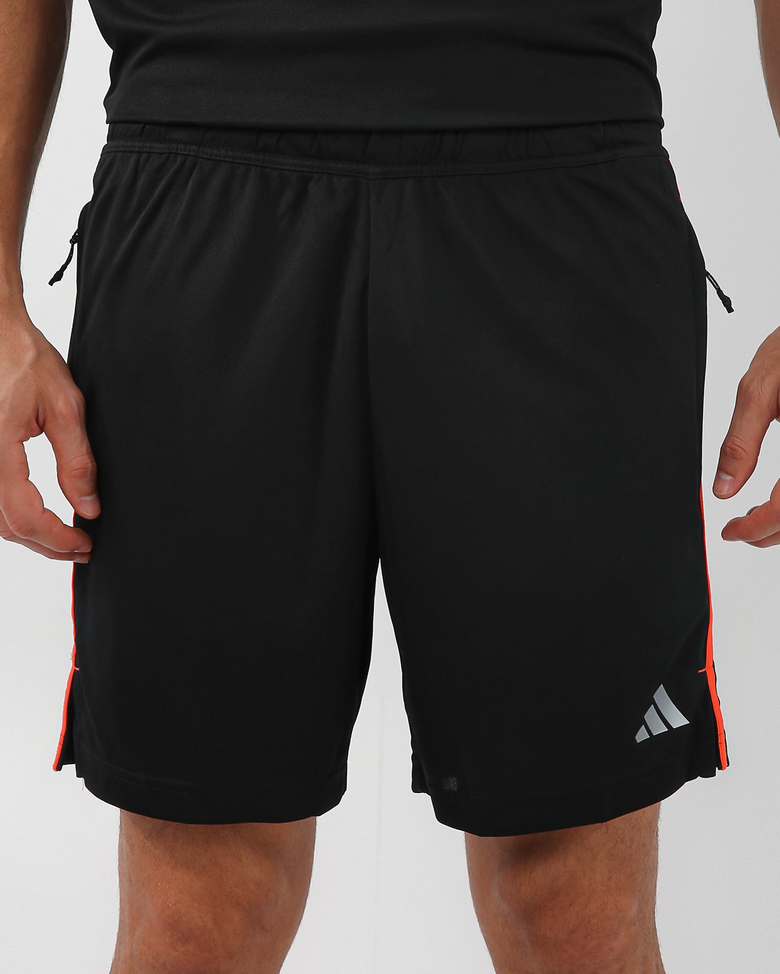 Riachuelo | Bermuda masculina Workout Base IB7892 preta | adidas