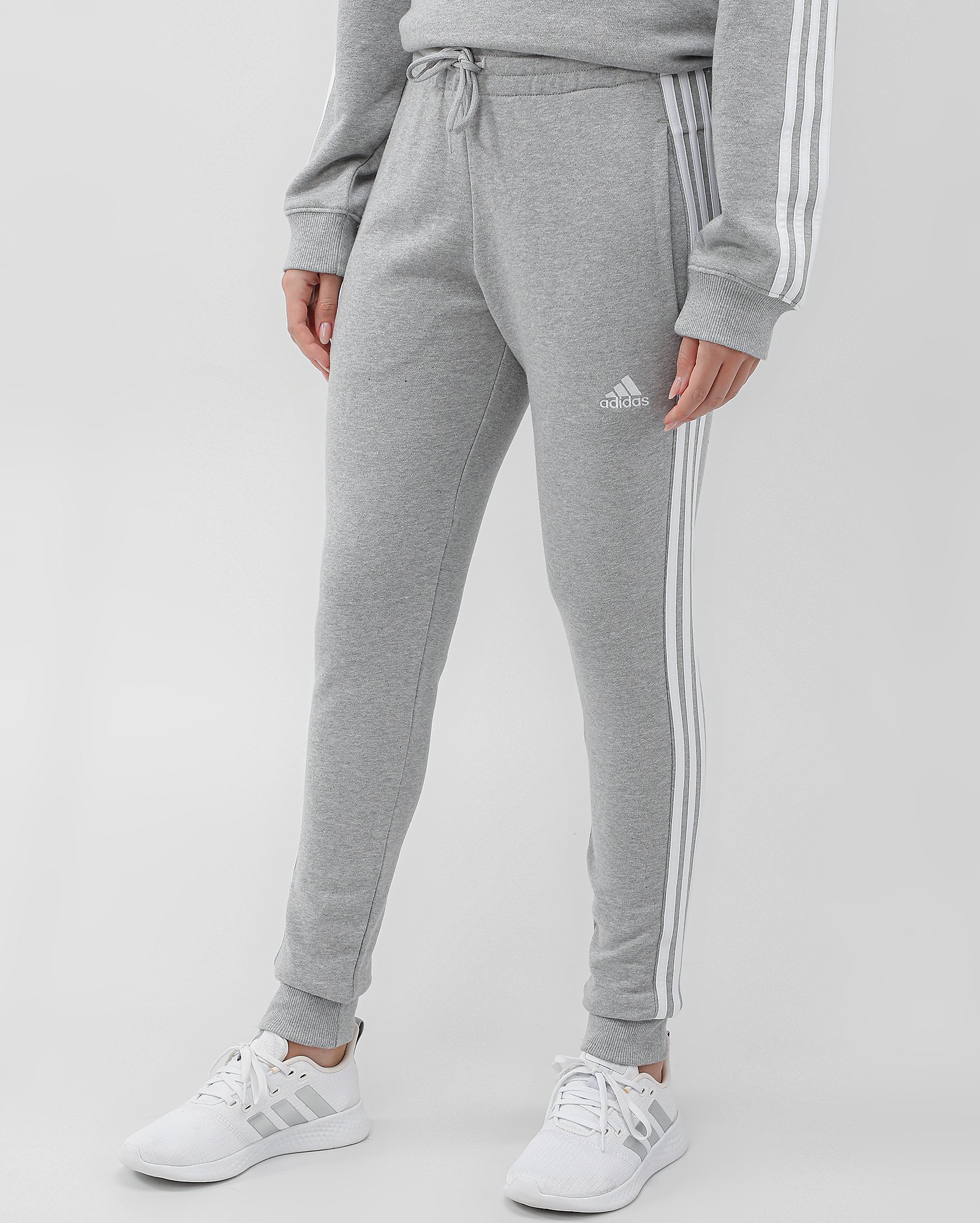 Riachuelo | Calça de moletom feminina essentias IC9922 cinza | adidas