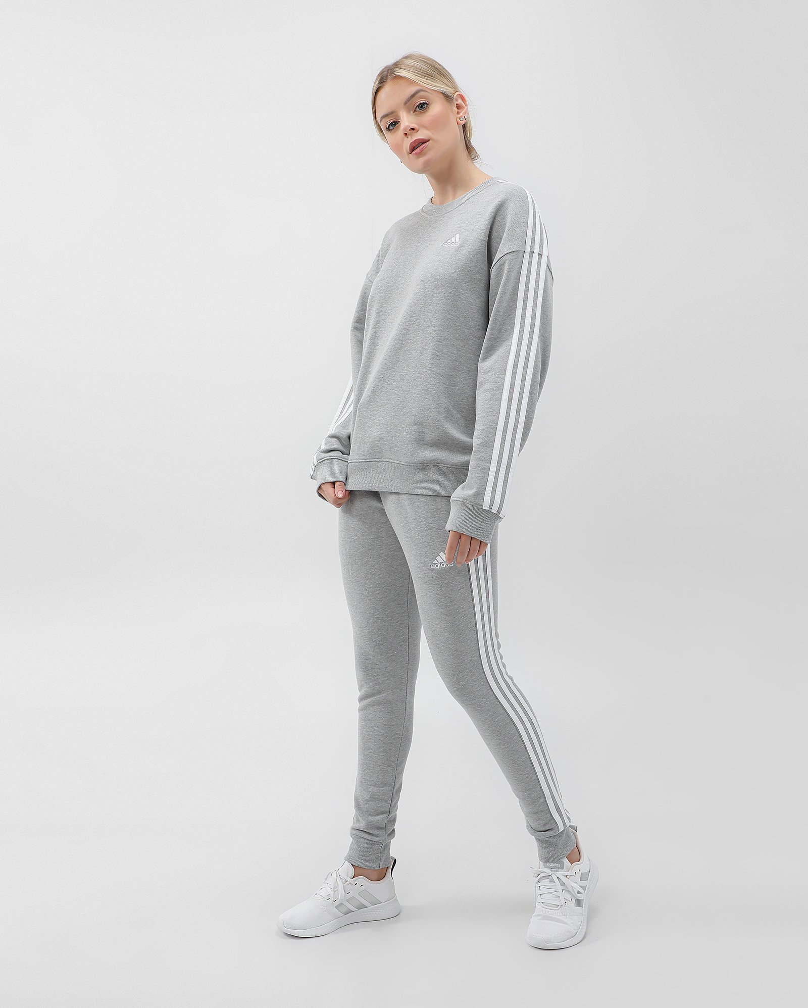 Riachuelo | Calça de moletom feminina essentias IC9922 cinza | adidas