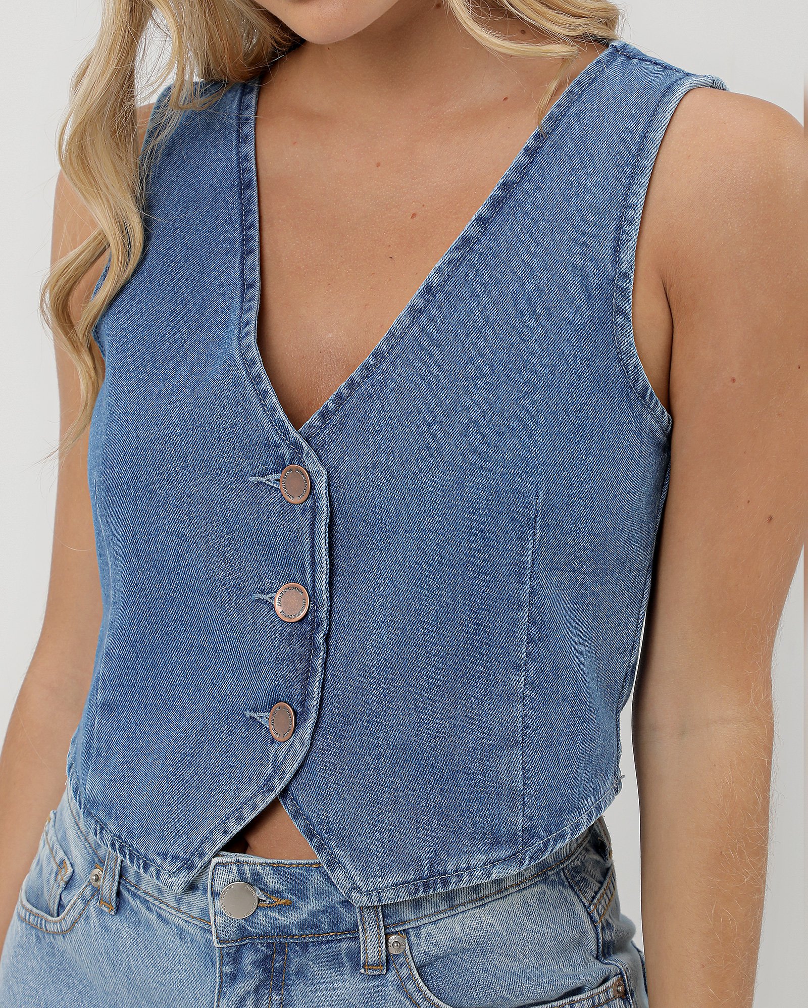 Riachuelo | Colete jeans feminino com 3 botões denim médio