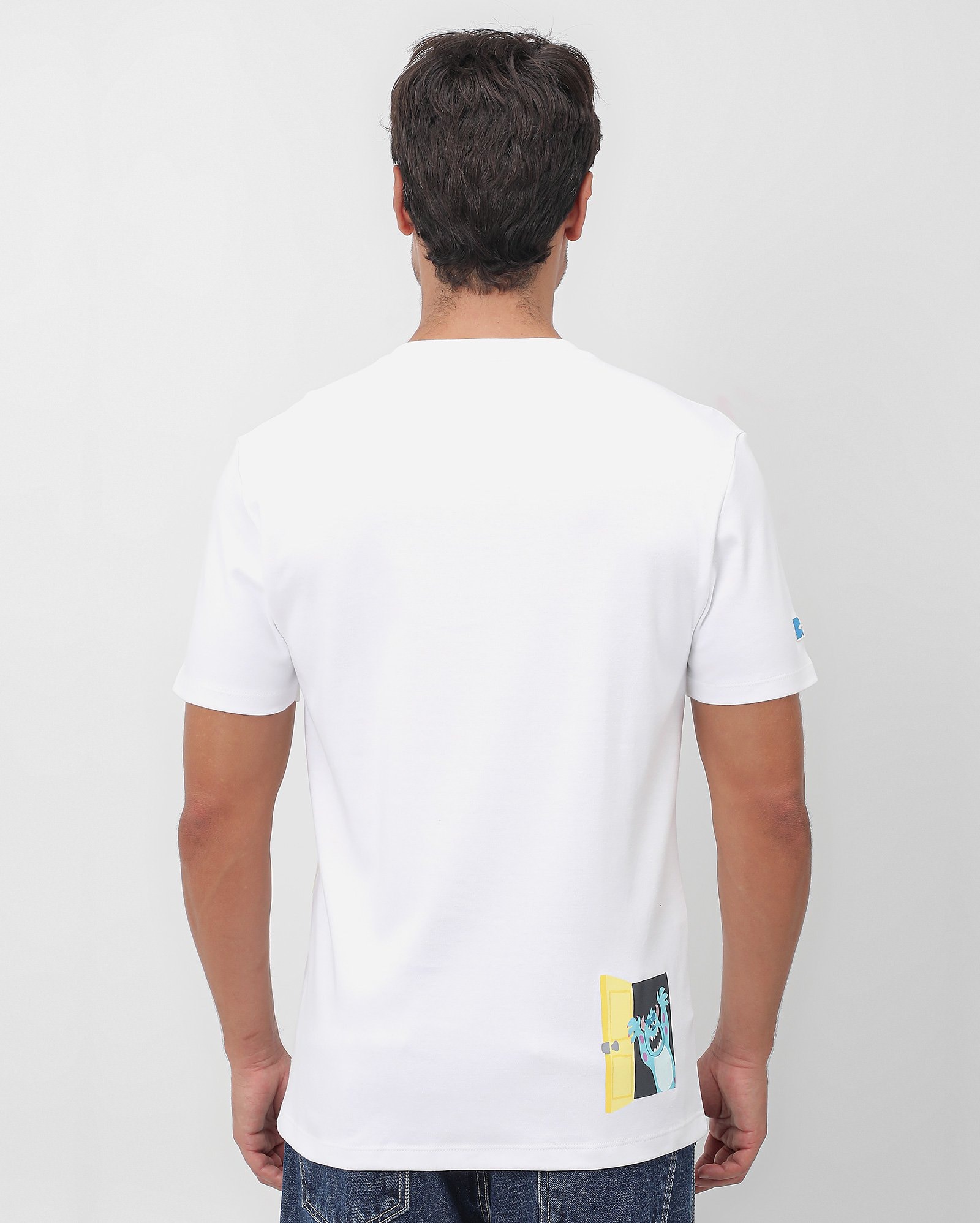 Riachuelo | Camiseta masculina regular Mike Monstros S.A. com bolso ...